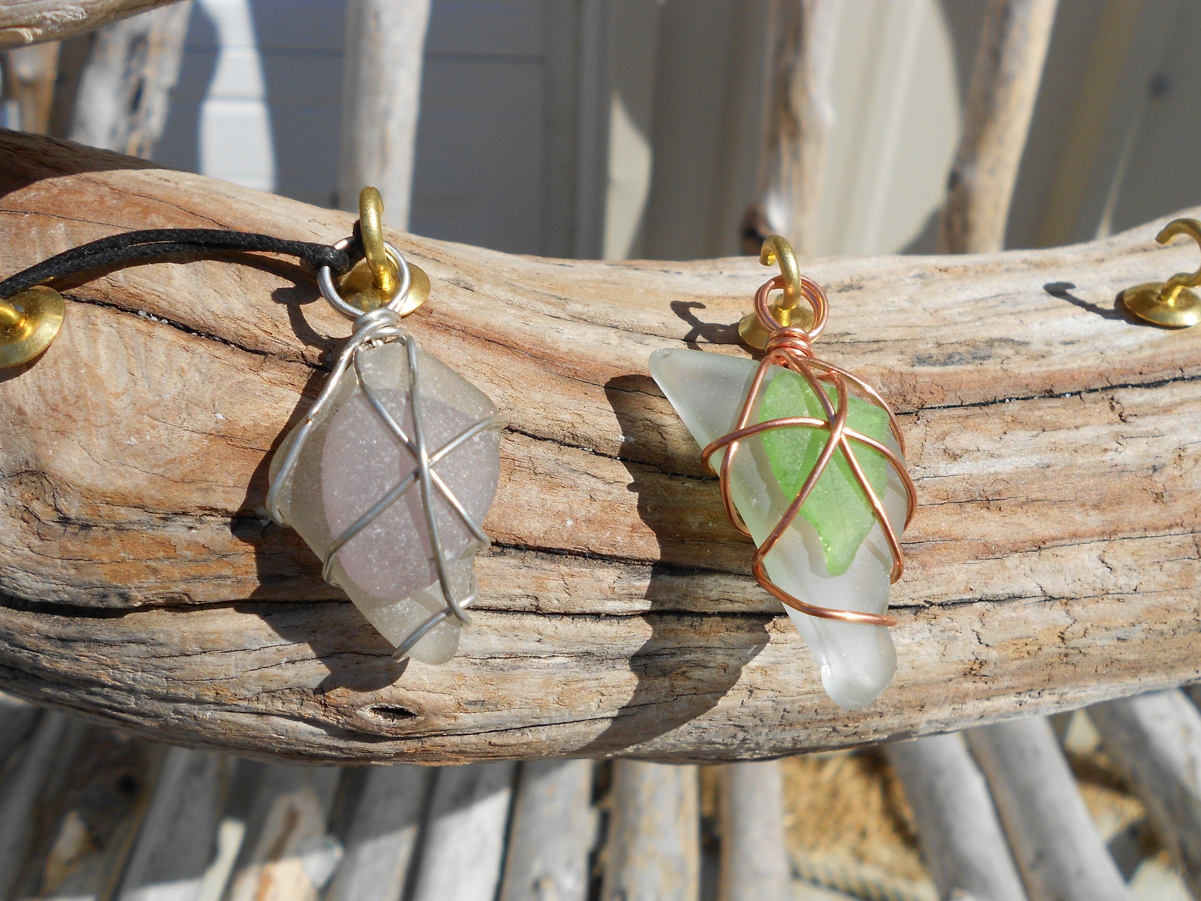 Wire Wrapped Pendants, the Easy Way : 10 Steps (with Pictures ...