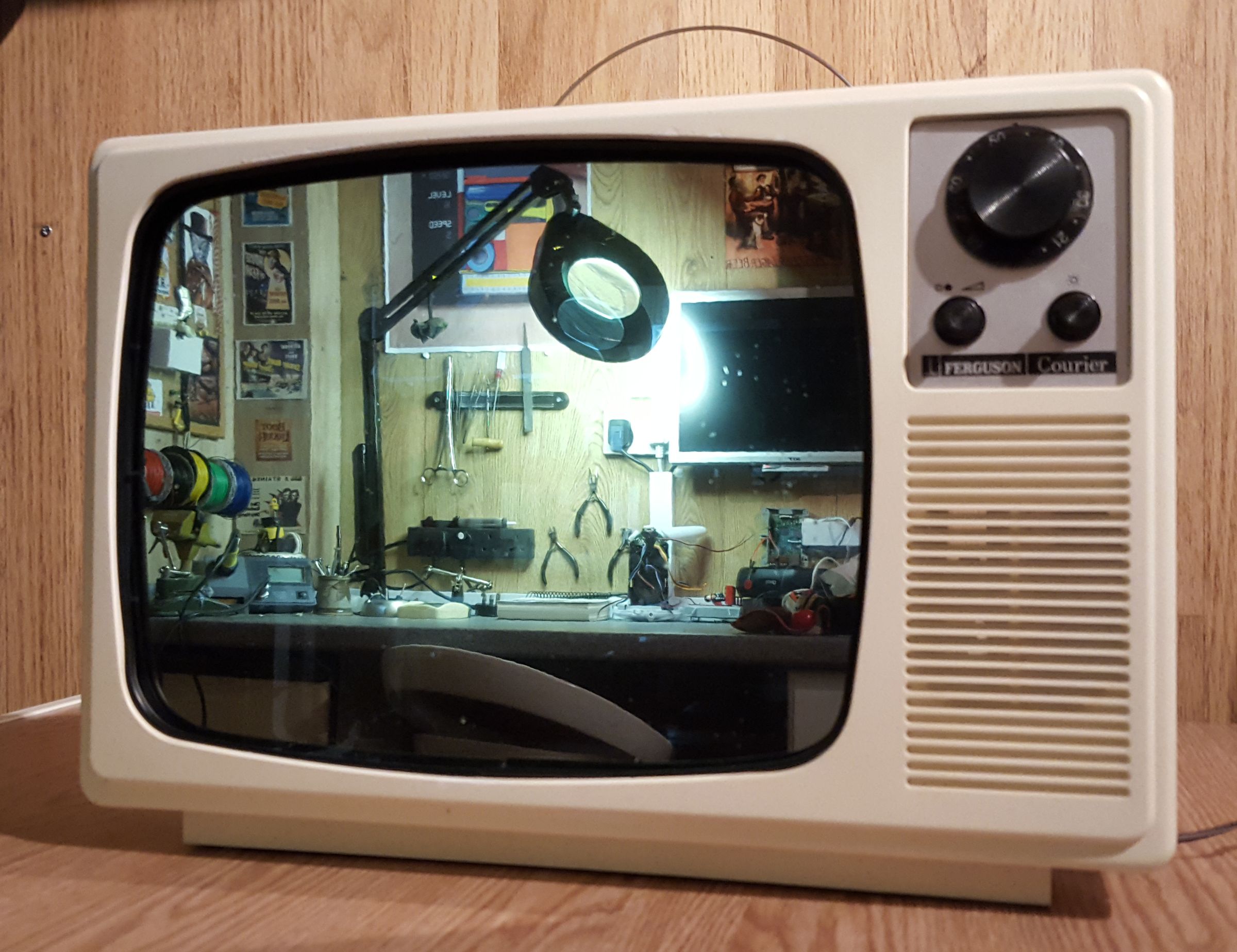 1970s Neon Infinity Television : 7 Steps (with Pictures) - Instructables