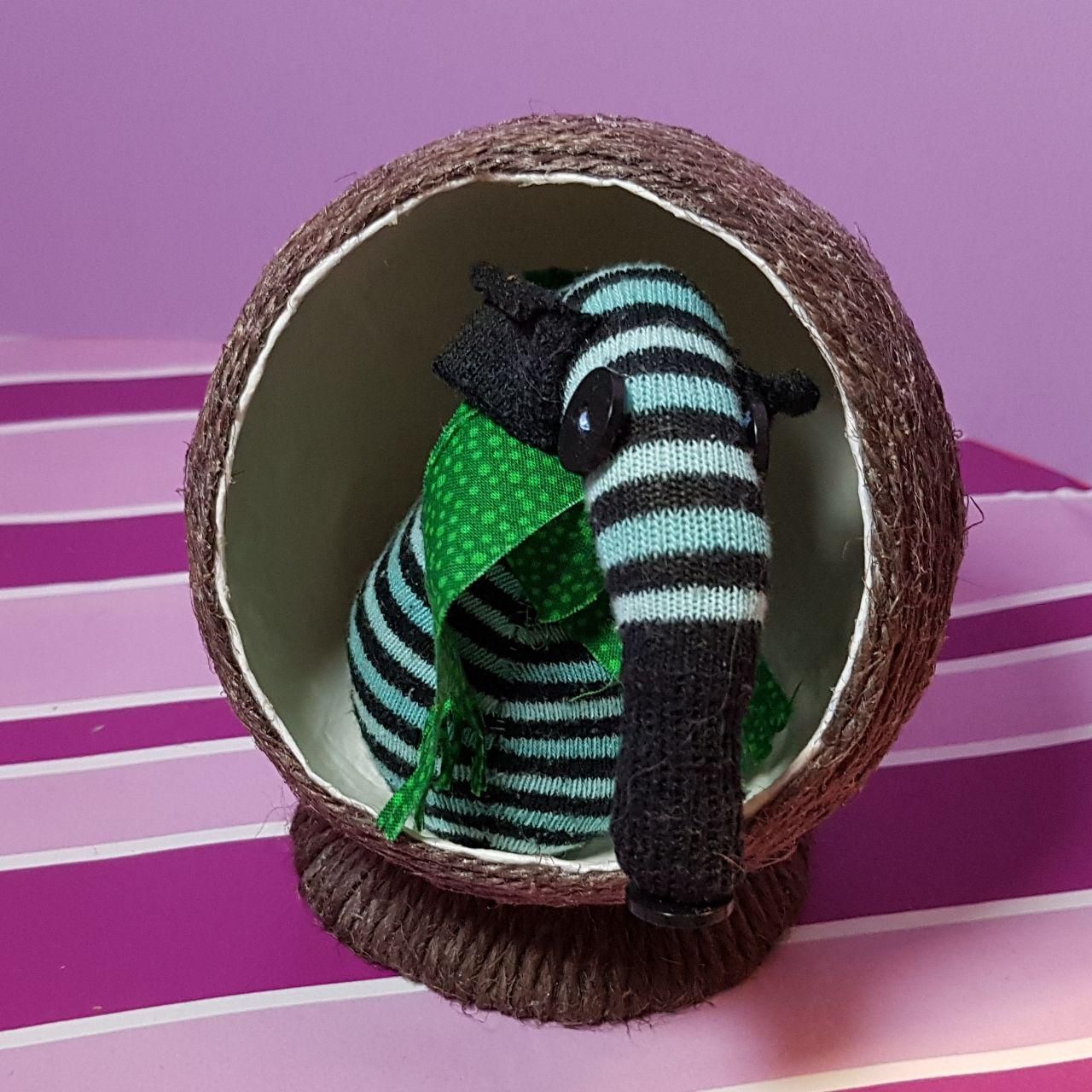 Papier Mache and String Storage Pods : 8 Steps (with Pictures ...