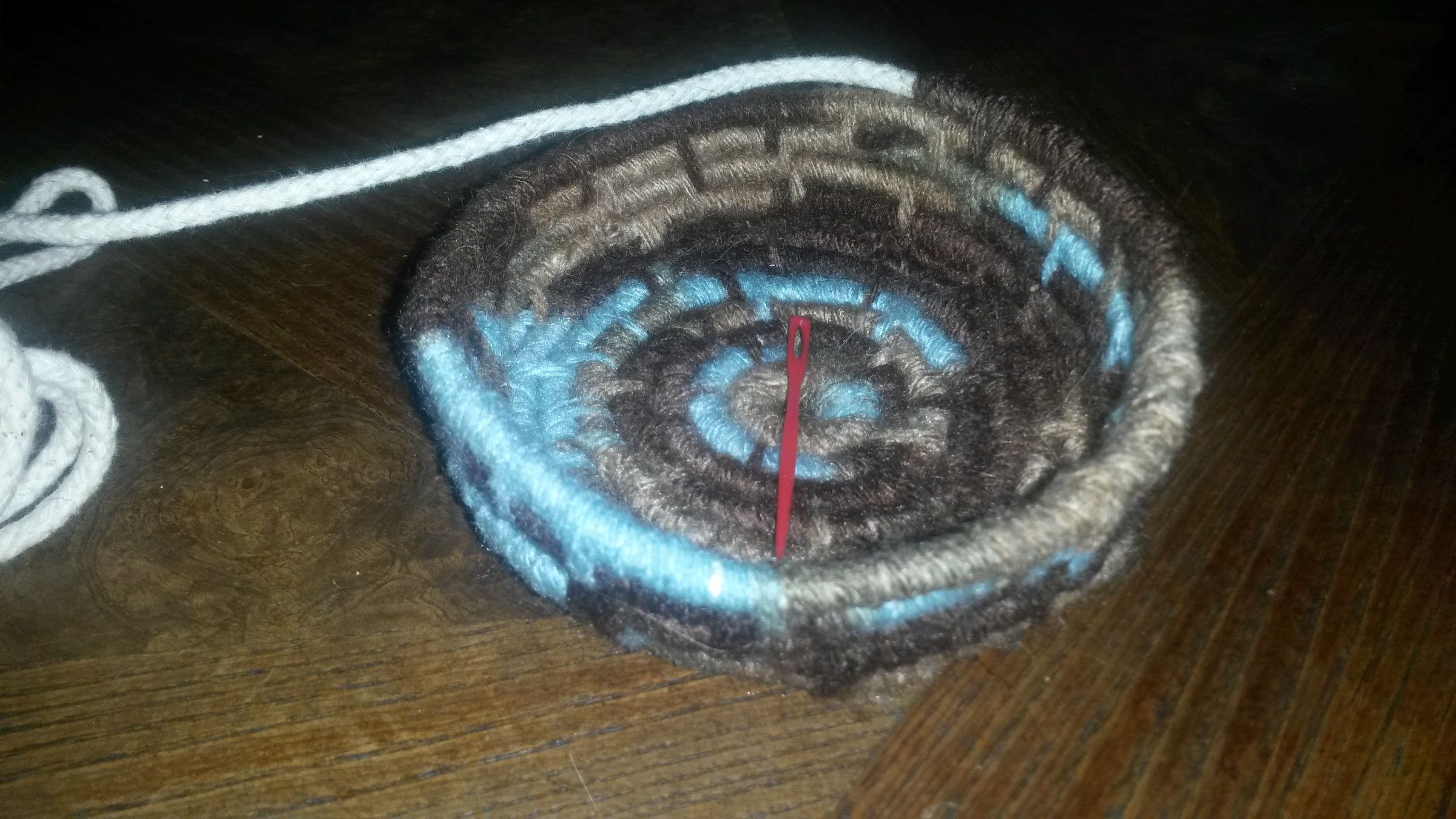 Weaving a Yarn Basket : 8 Steps (with Pictures) - Instructables