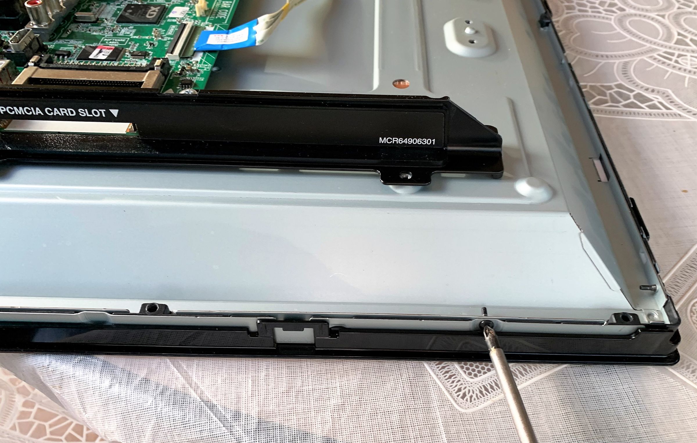 LG 32 TV Repair (Led Strips Change) : 5 Steps (with Pictures ...