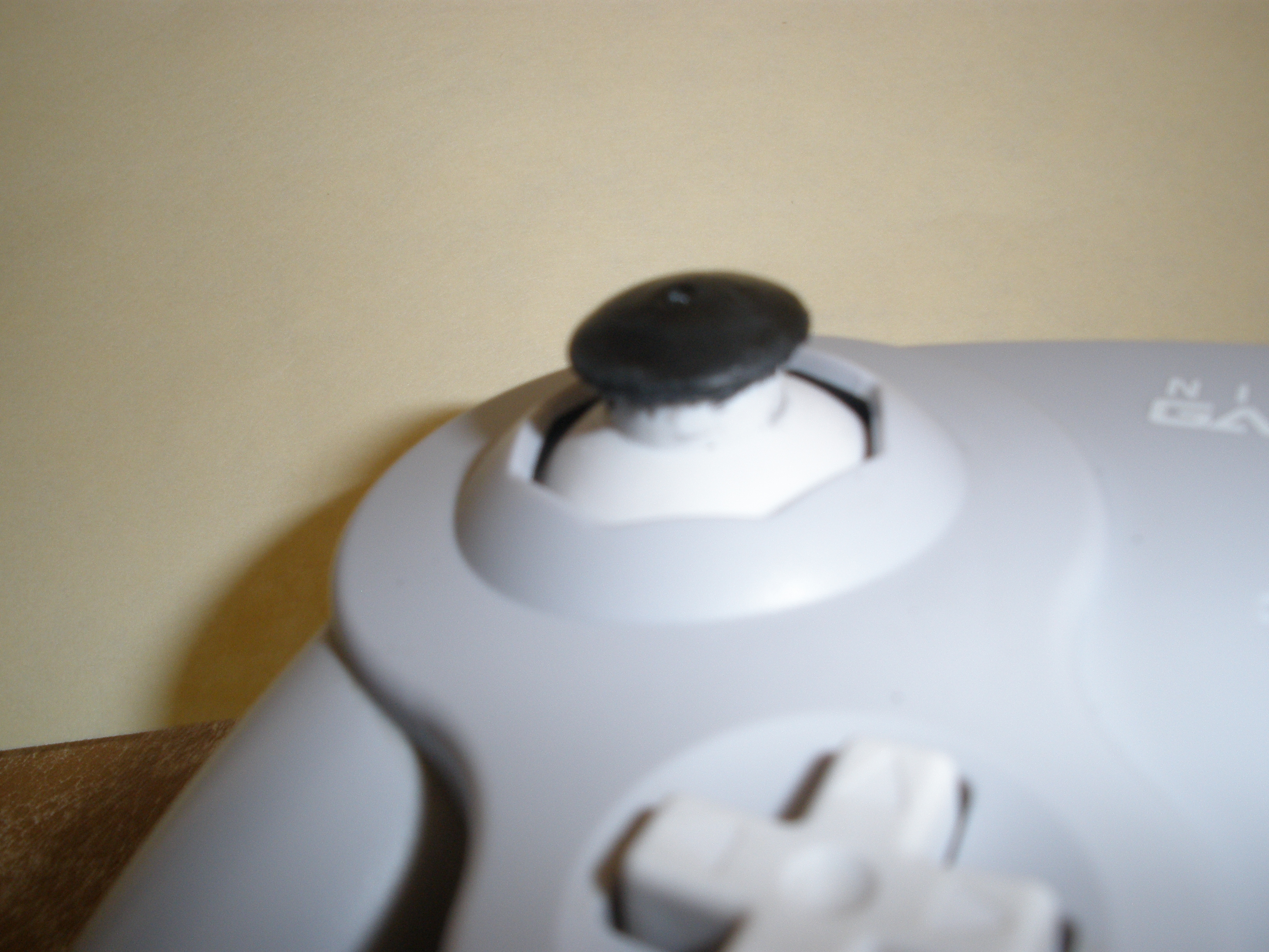 Repairing Joystick/Thumbpad on Gamecube Controller : 9 Steps (with ...