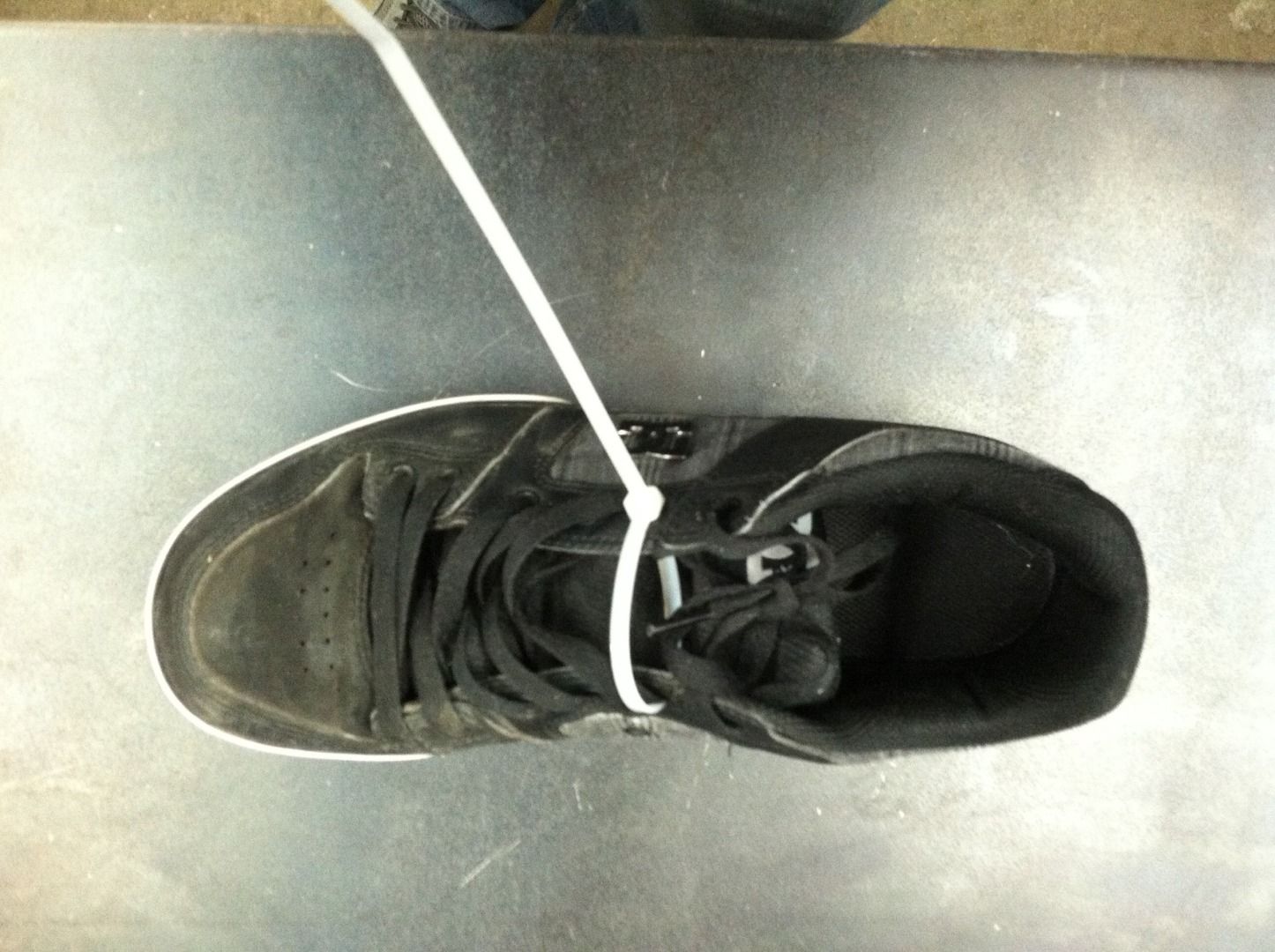Work Pranks With ZipTies : 7 Steps - Instructables