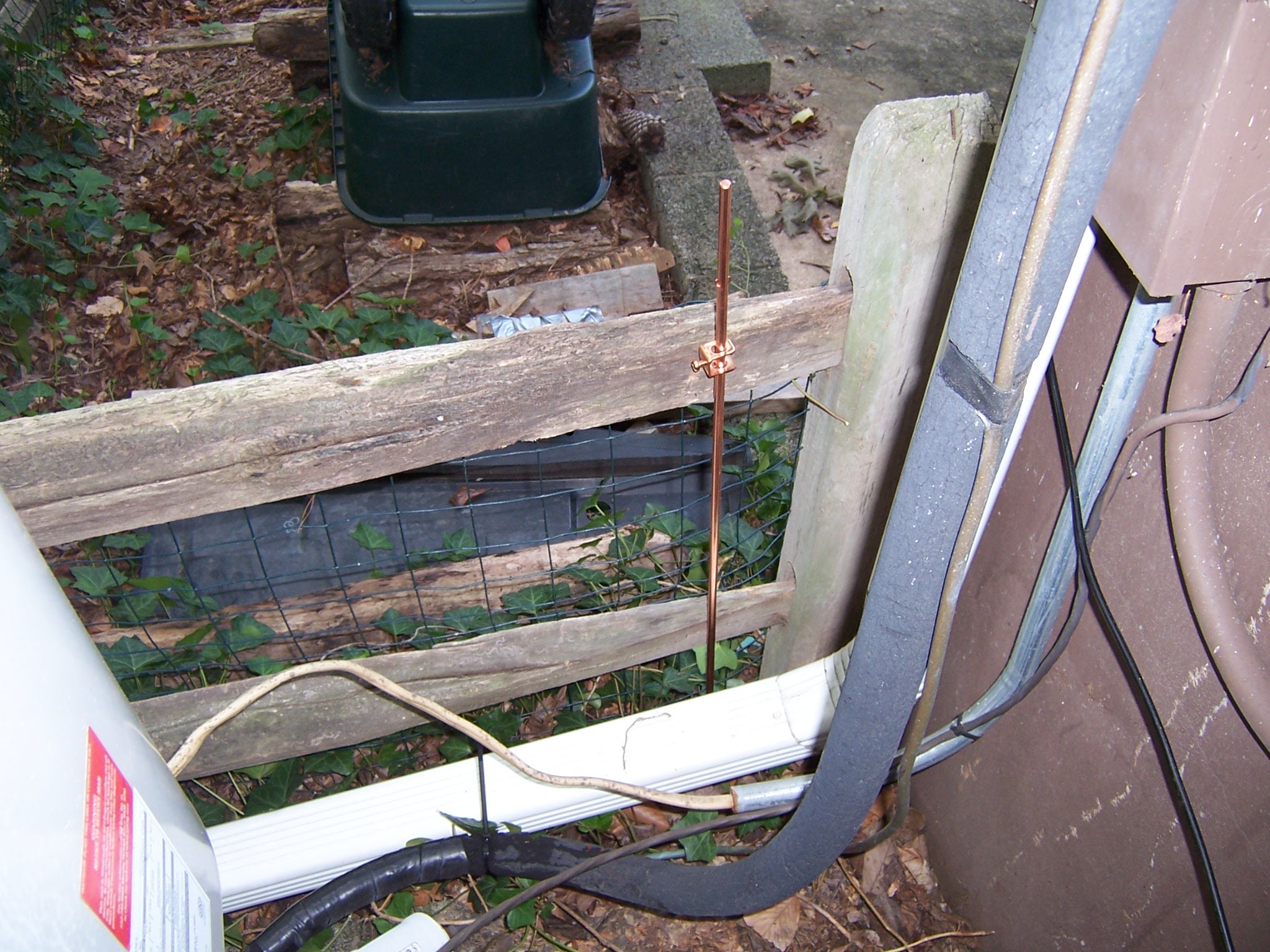 Stealth Gutter Antenna for Ham Radio or Shortwave - Instructables Stealth Gutter Antenna for Ham Radio or Shortwave - Instructables