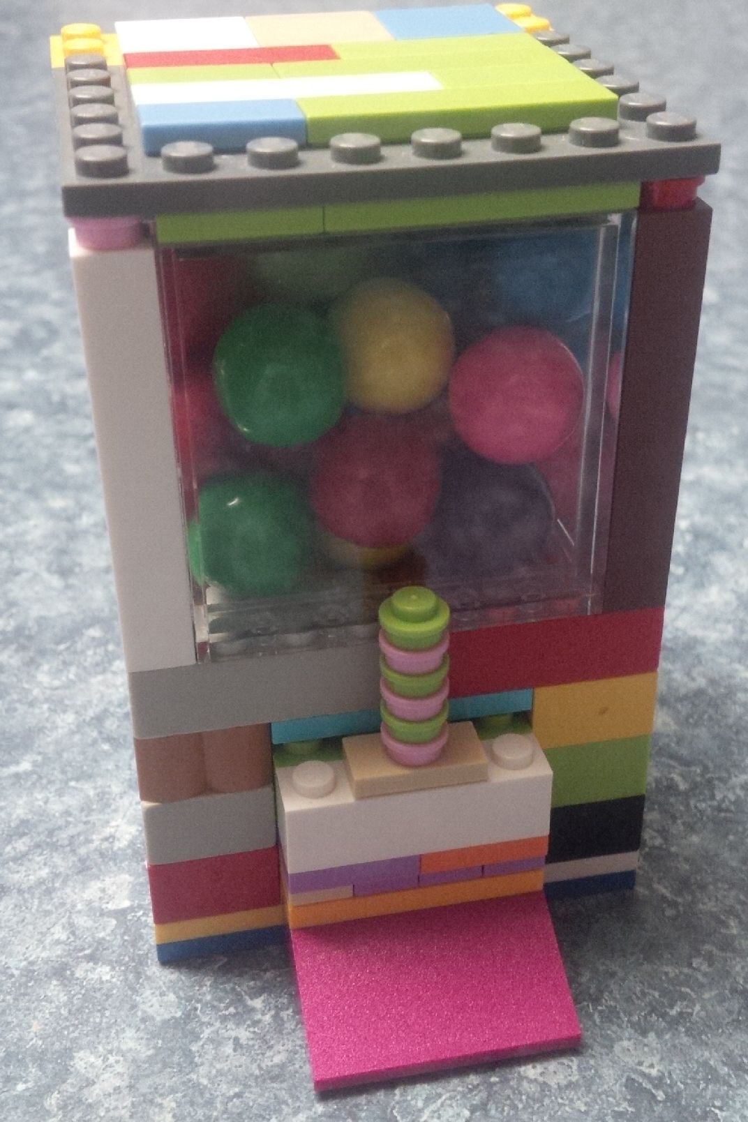 Lego Candy Dispenser : 11 Steps (with Pictures) - Instructables