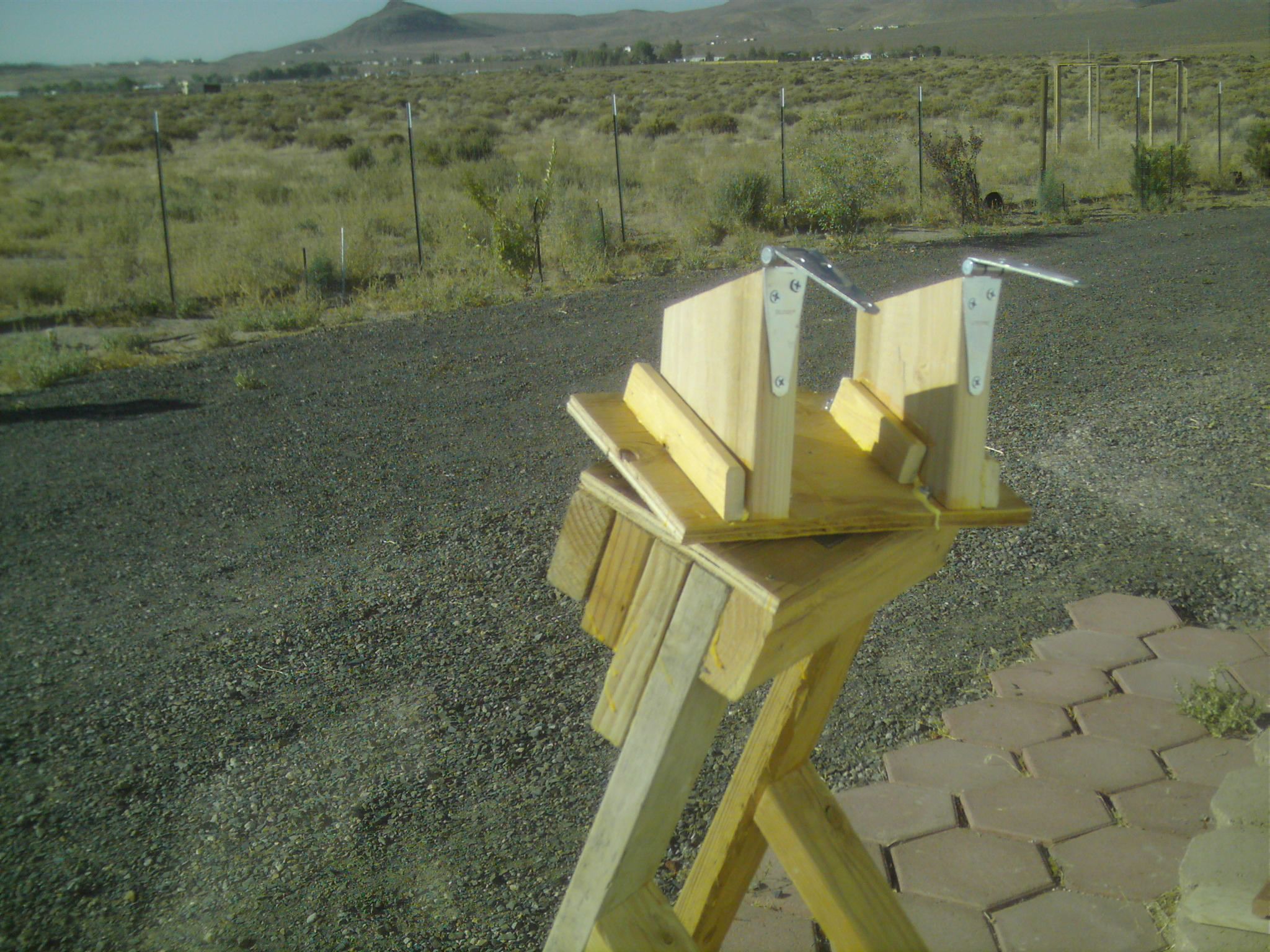 A Strong Simple Sun Tracker : 10 Steps - Instructables