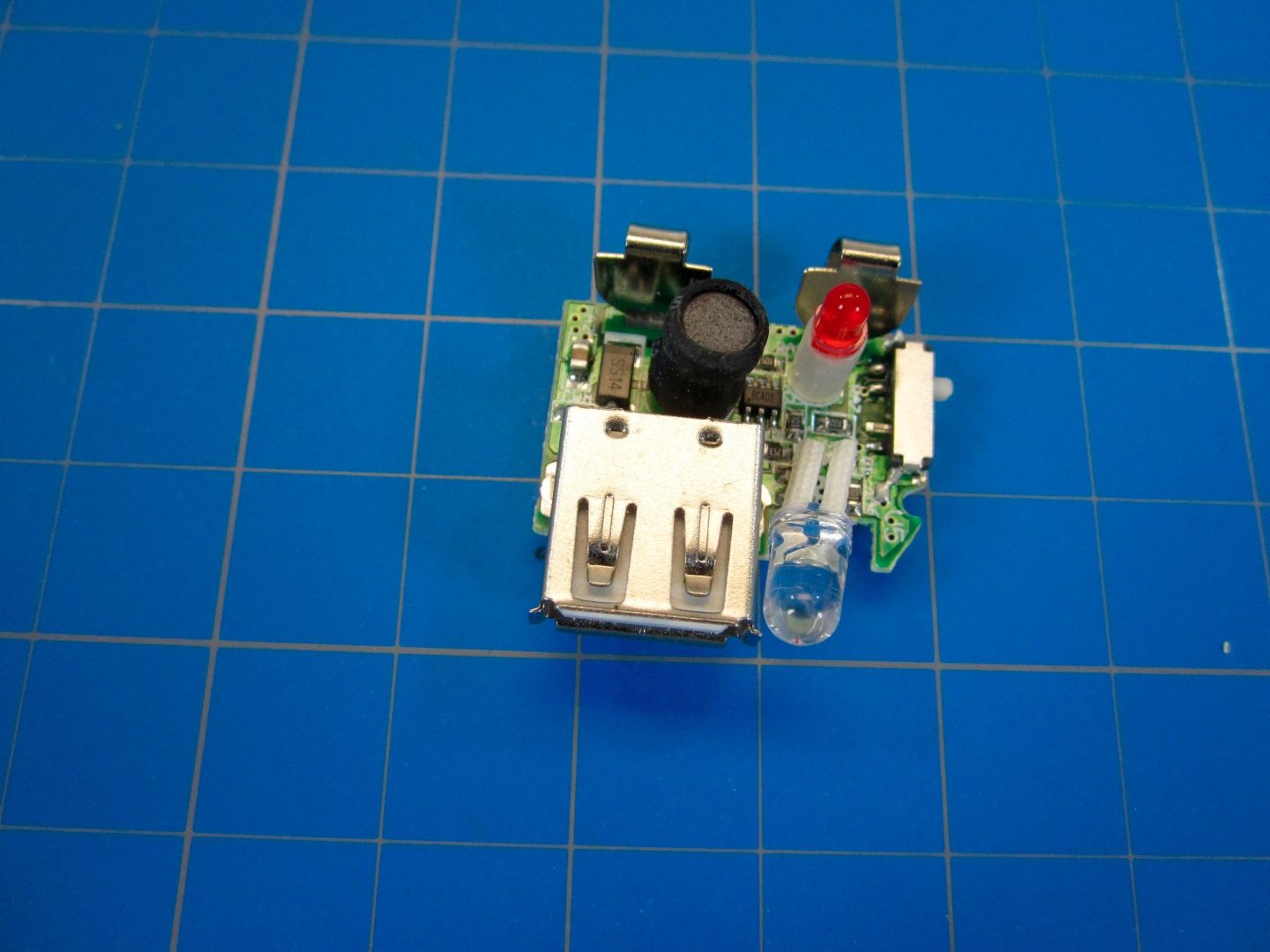 Solar USB Charger 2.0 : 11 Steps (with Pictures) - Instructables