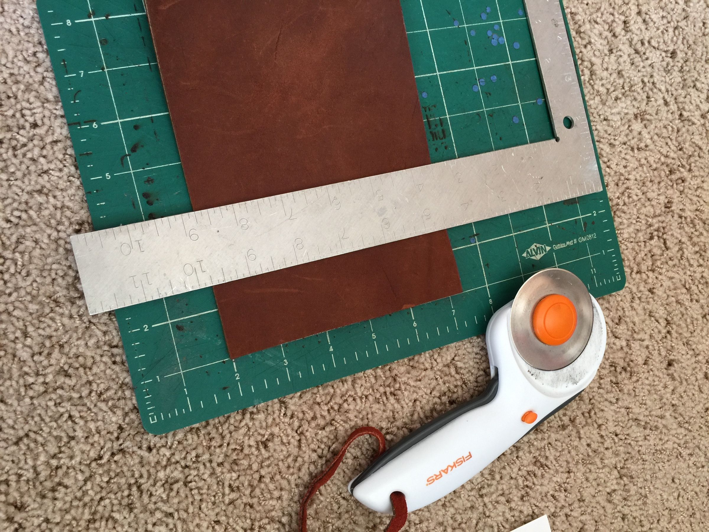 How to Make a Leather Water Bottle Holder / Holster : 5 Steps (with ...