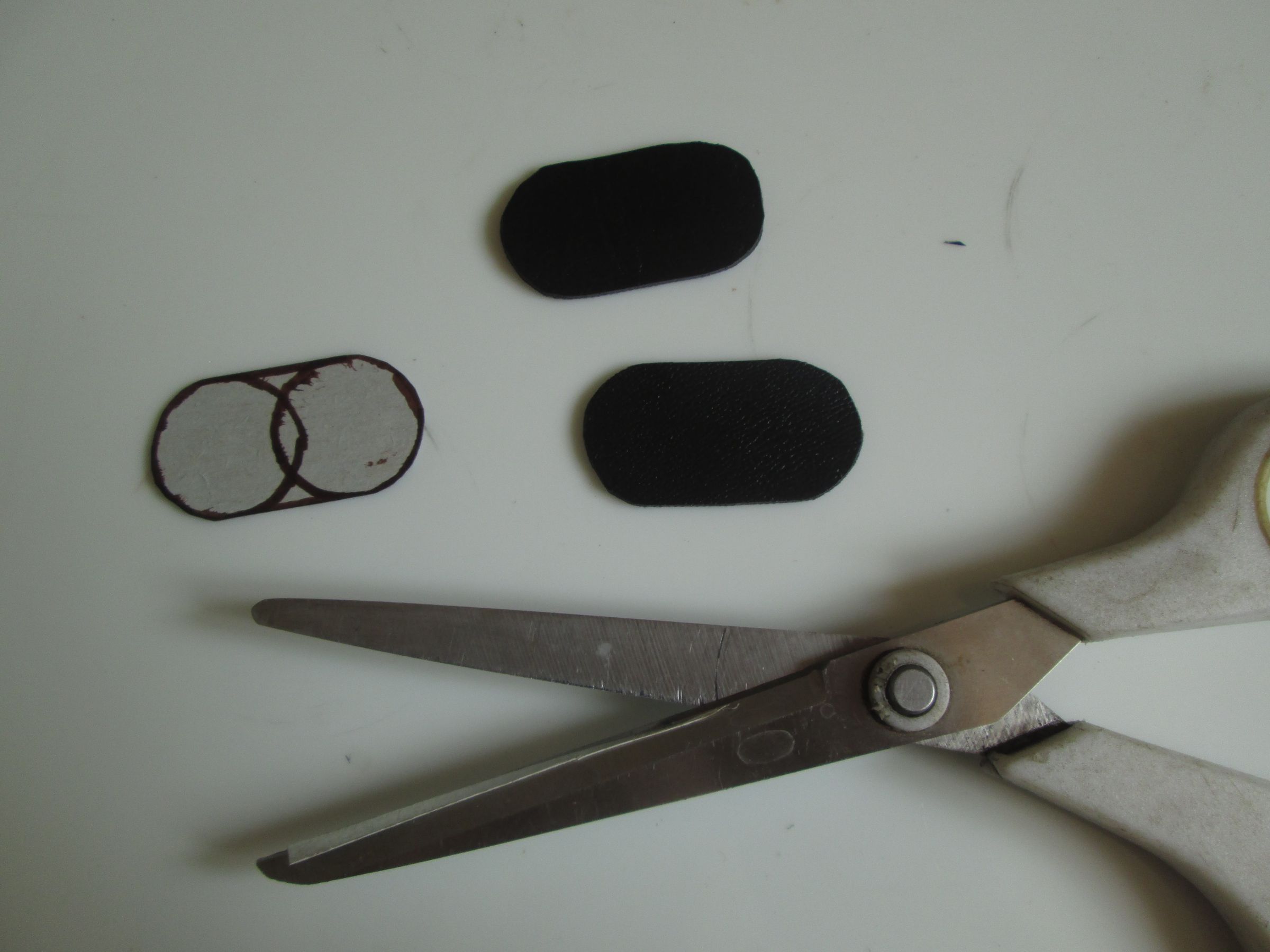 Make Handcuffs From a Suitcase : 5 Steps (with Pictures) - Instructables