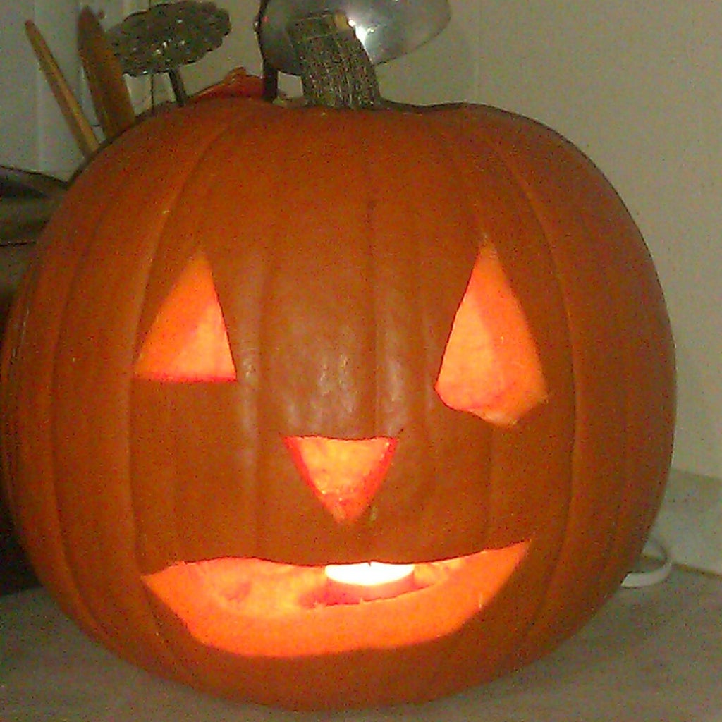 How To Carve A Jack o lantern 7 Steps with Pictures Instructables how-to-carve-a-jack-o-lantern-7-steps-with-pictures-instructables