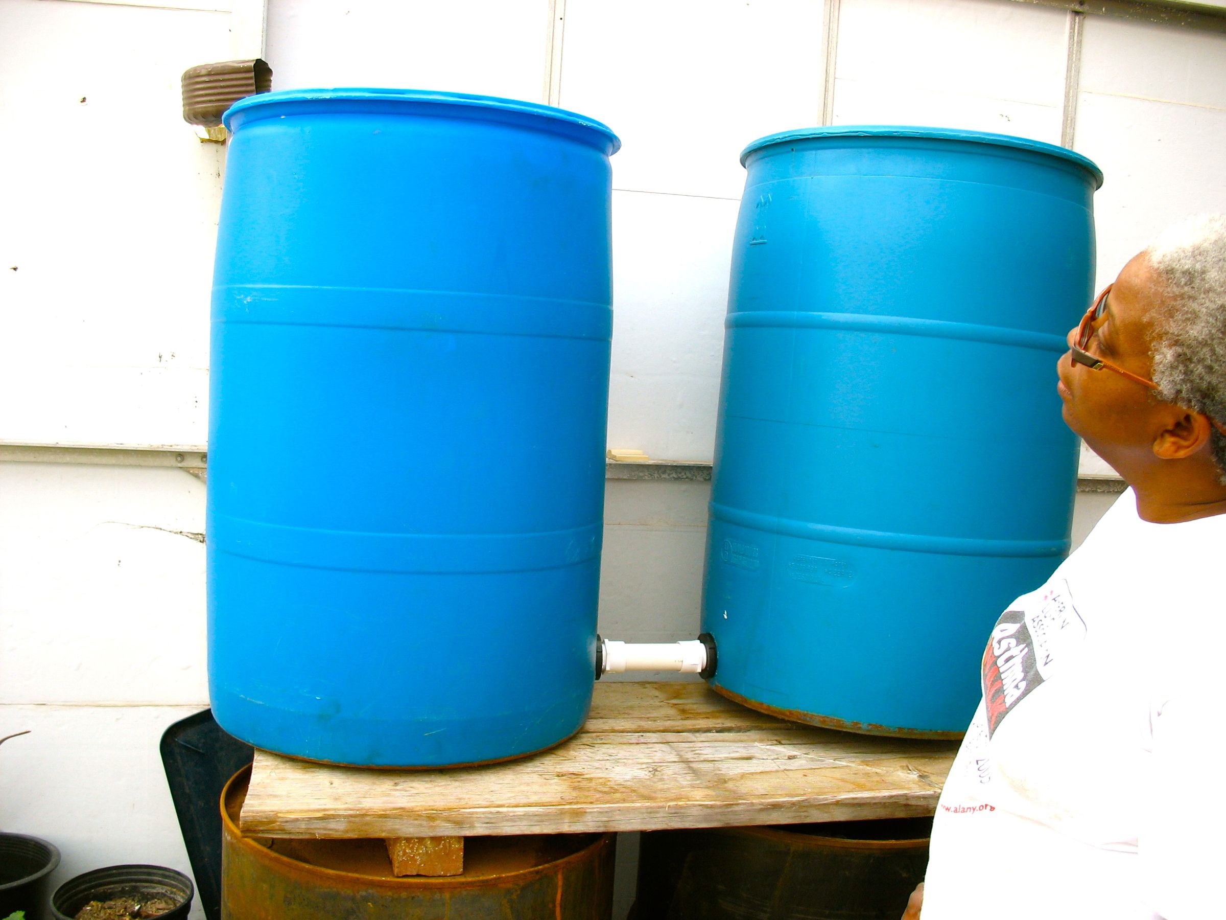 How to Make a Rain Barrel Water Catchment System (Better) : 4 Steps ...