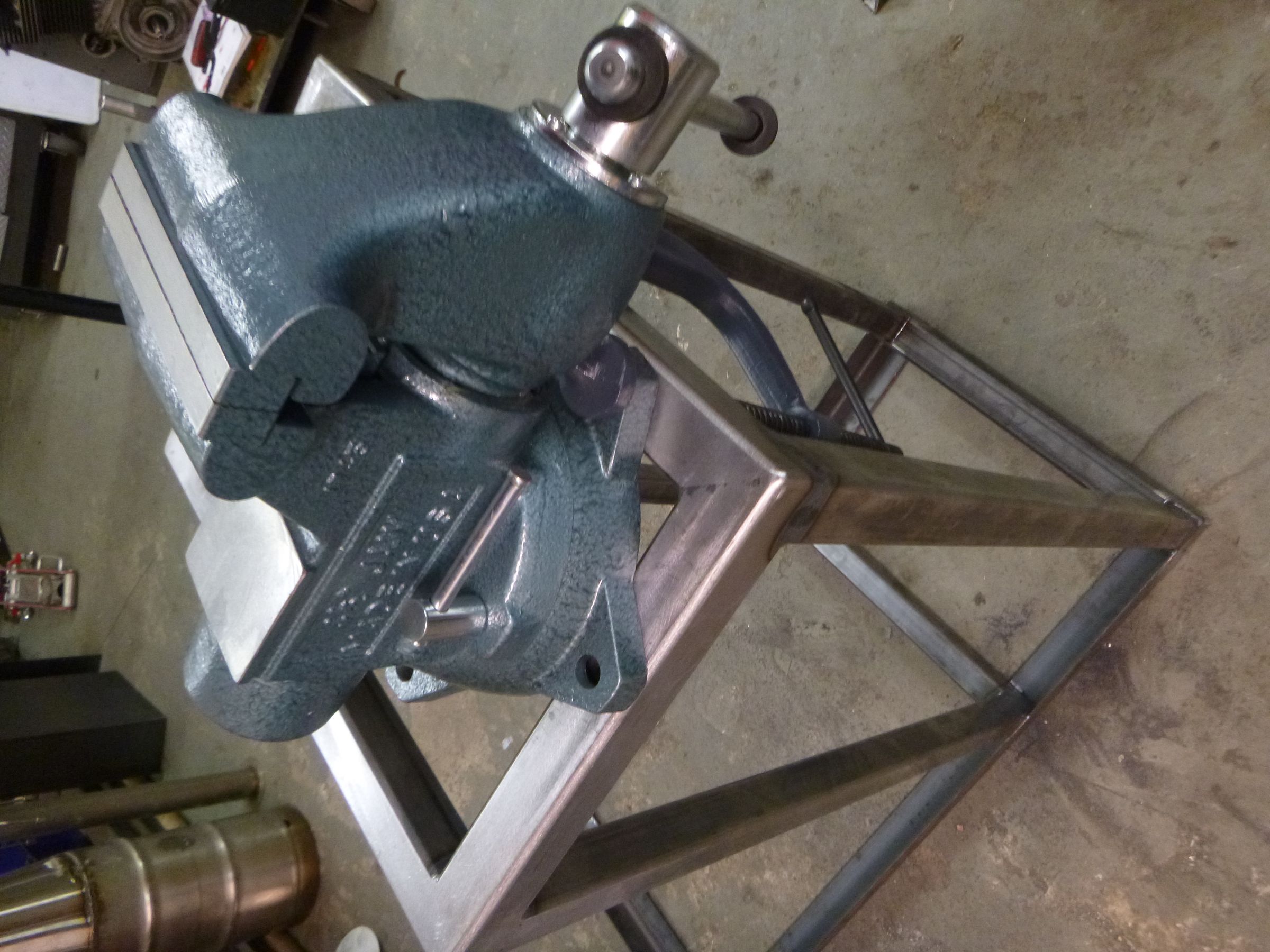 Rolling Tool Cart With Shelves : 9 Steps (with Pictures) - Instructables