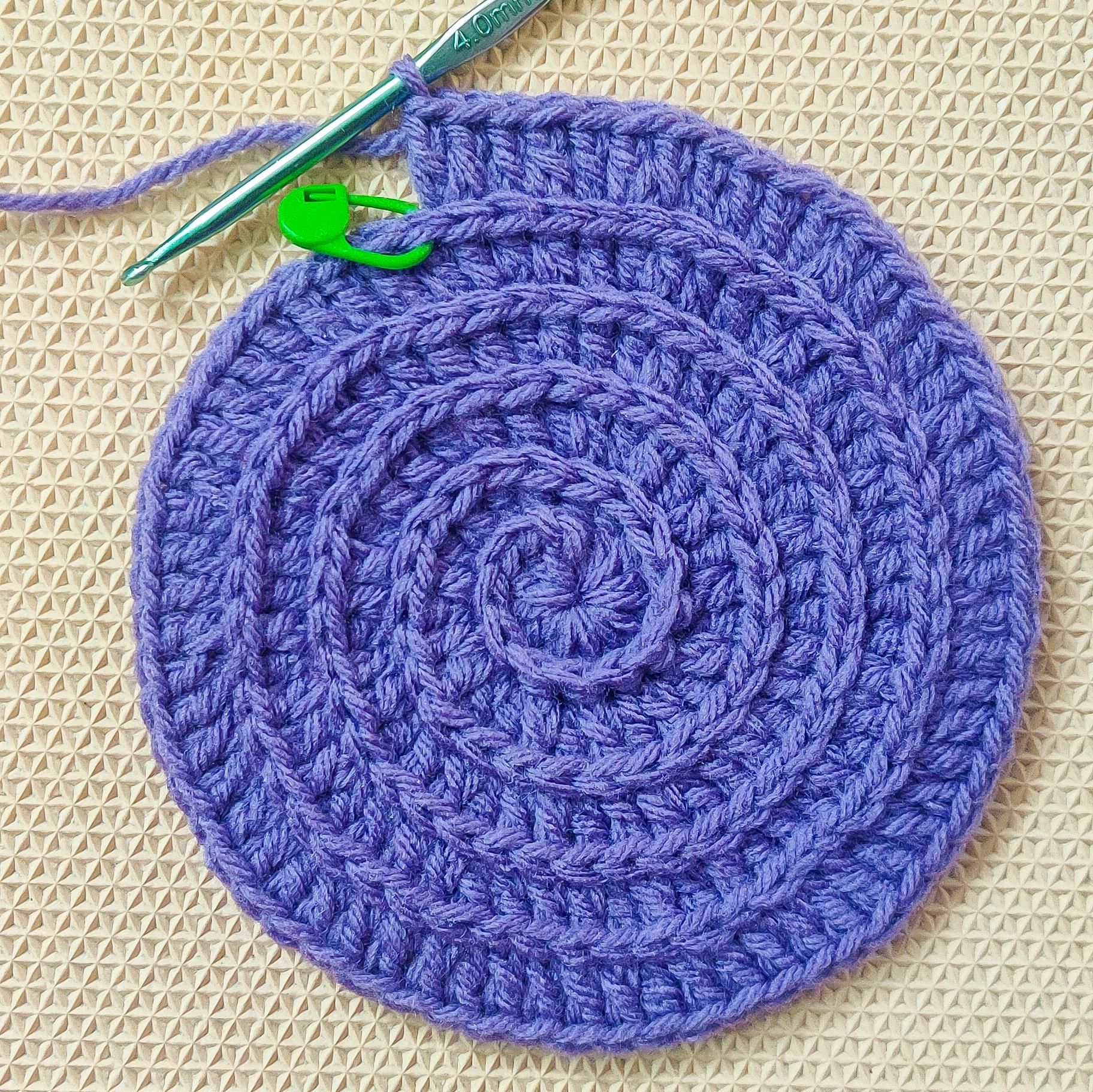 Crochet Seamless Spiral Circle With Raised Ridges : 7 Steps (with ...