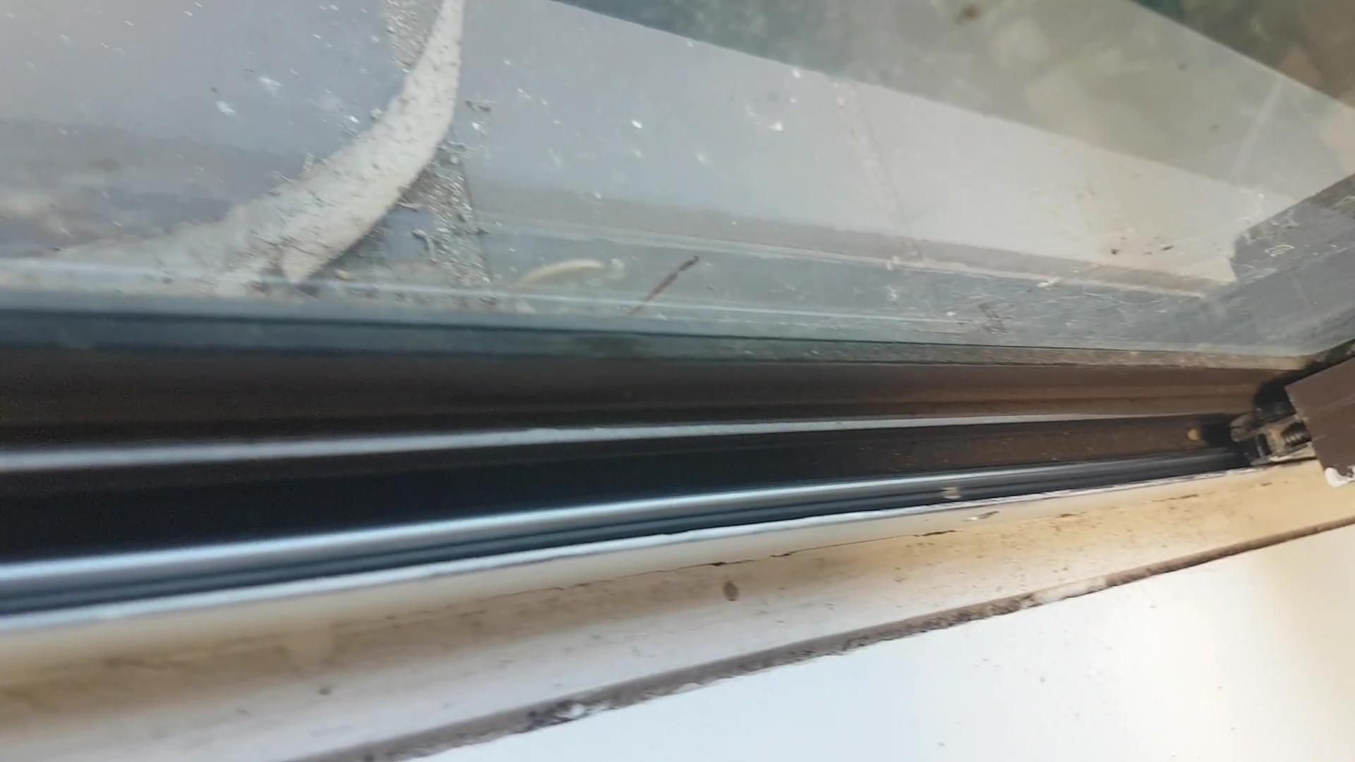 Fixing Sliding Aluminium Windows : 5 Steps (with Pictures) - Instructables