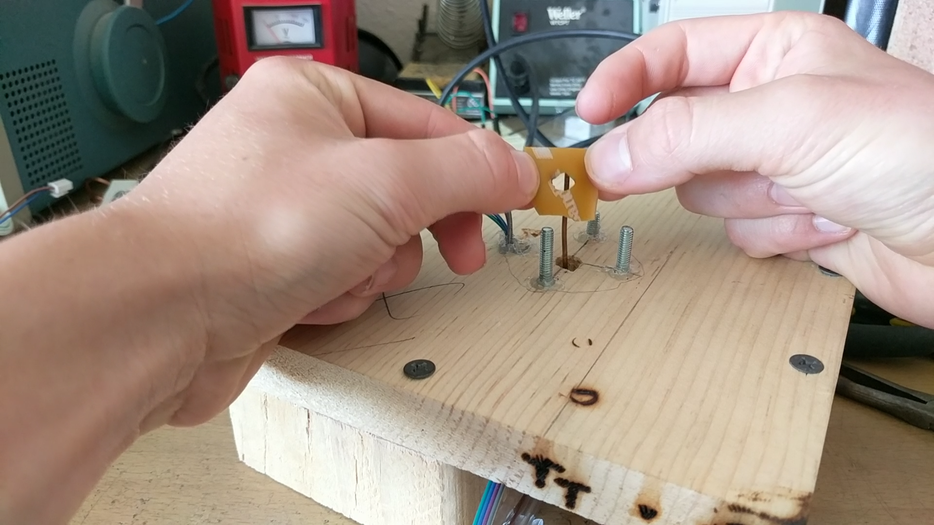 DIY Cathode Ray Tube: Interacting With Electrons : 12 Steps (with ...