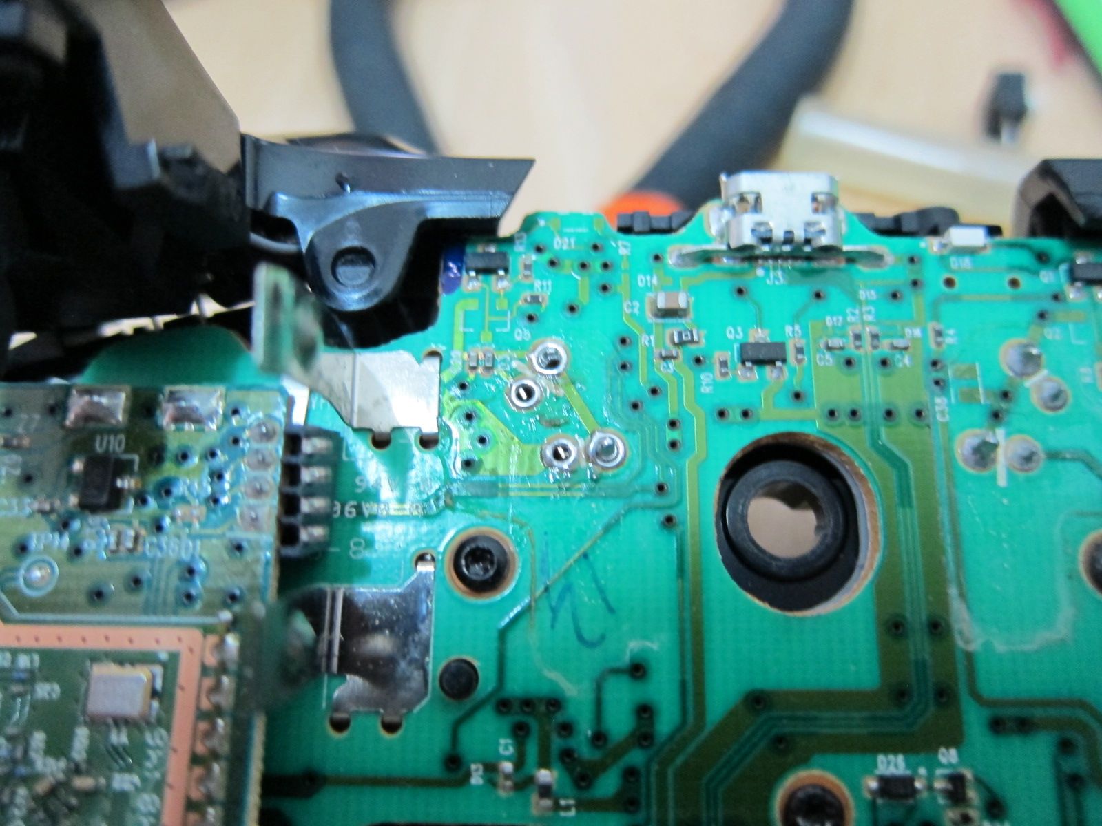 Repairing an Xbox One Controller (Faulty LB/RB Button) : 6 Steps ...
