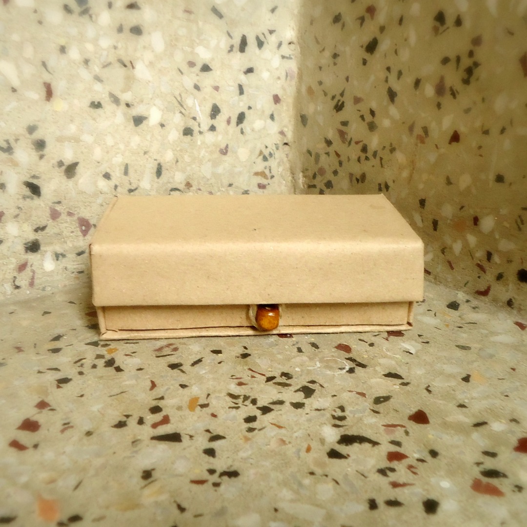 Vintage Cardboard Box : 5 Steps (with Pictures) - Instructables