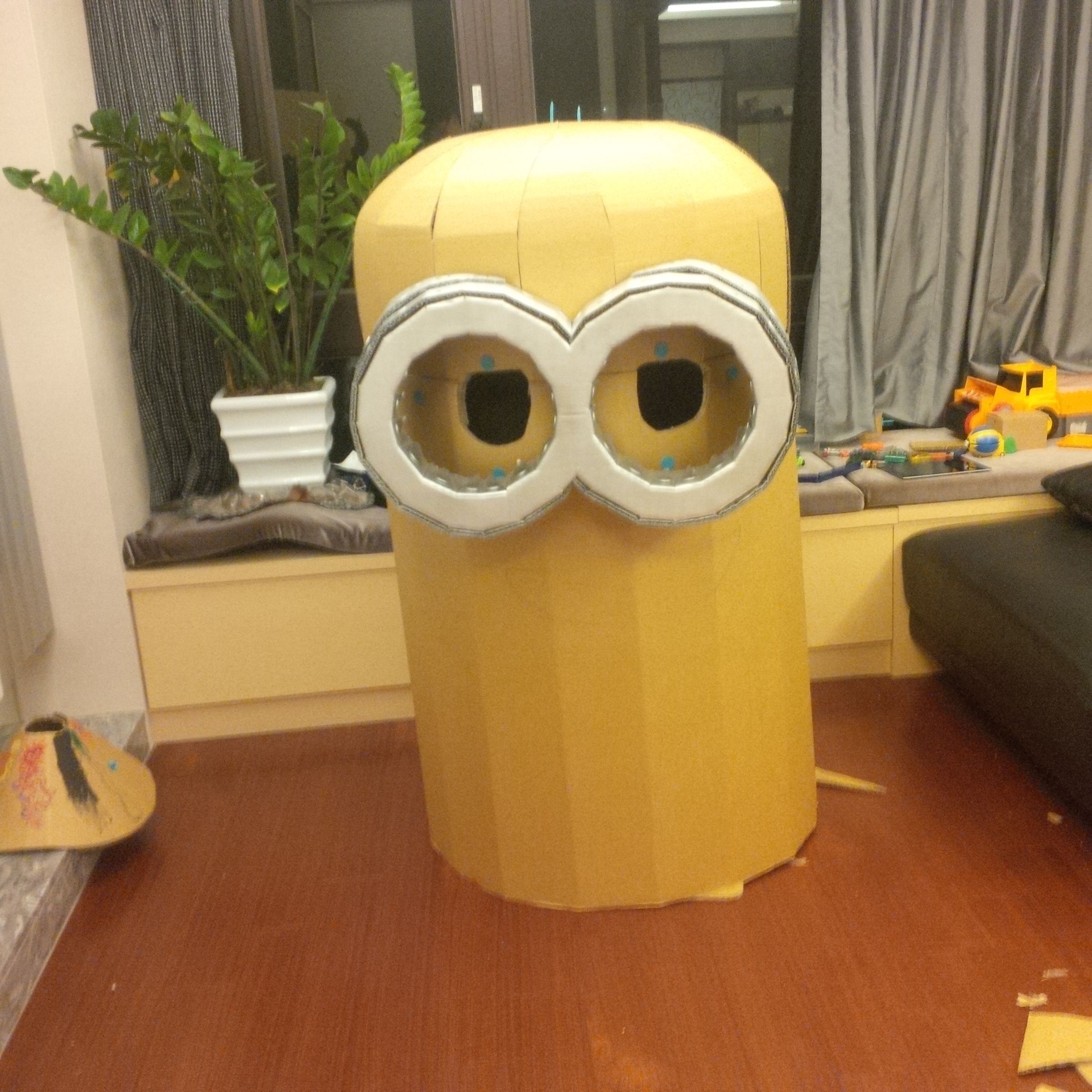 Cardboard Minion Halloween Costume (with Pictures) - Instructables