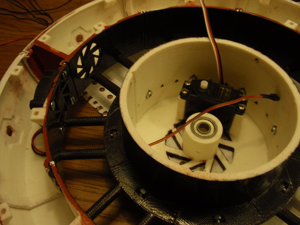 A Fully 3D Printable GlaDOS Robotic Ceiling Arm Lamp : 11 Steps (with ...