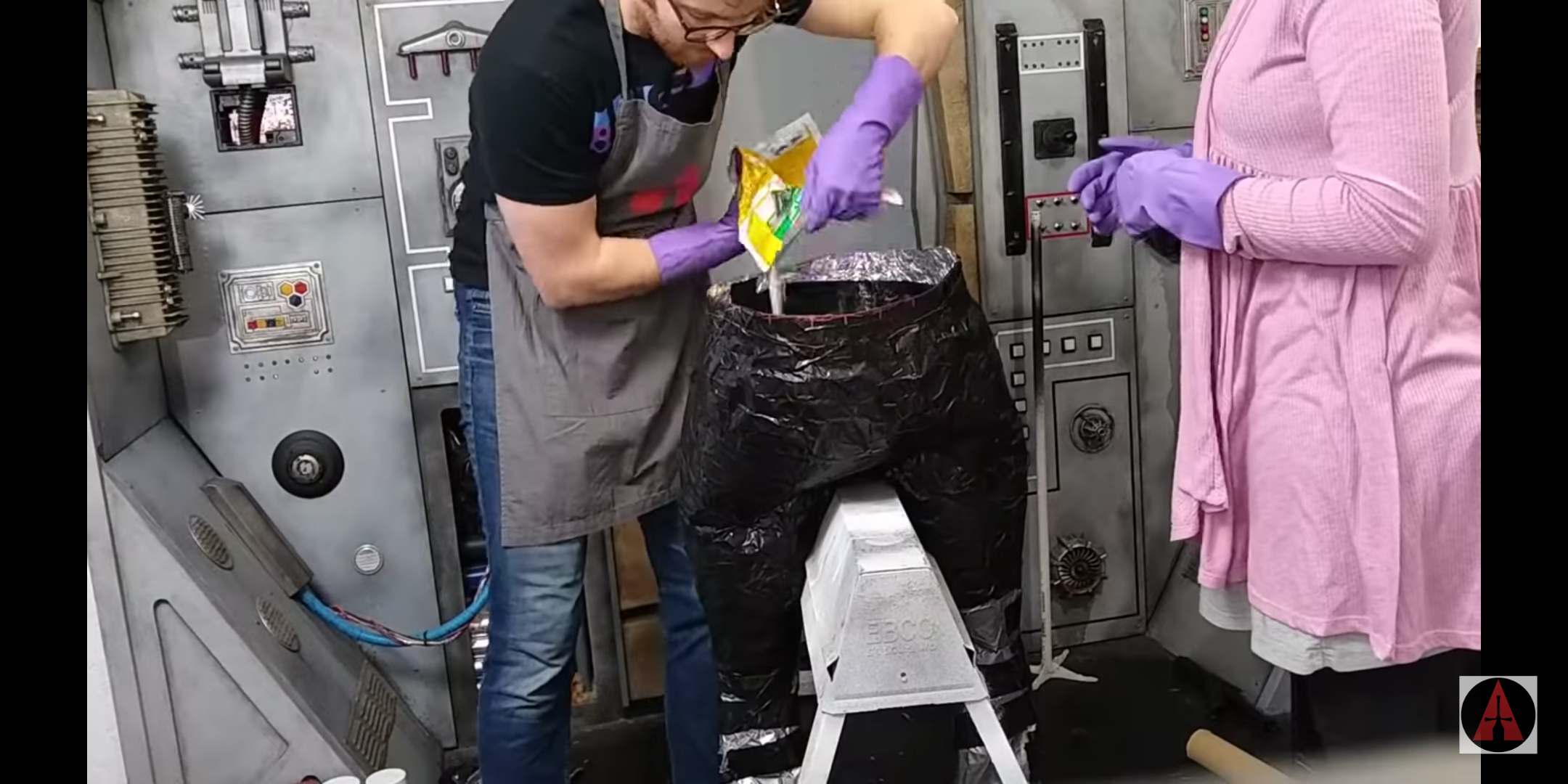 How to Make a Duct Tape Mannequin/Dummy : 7 Steps - Instructables