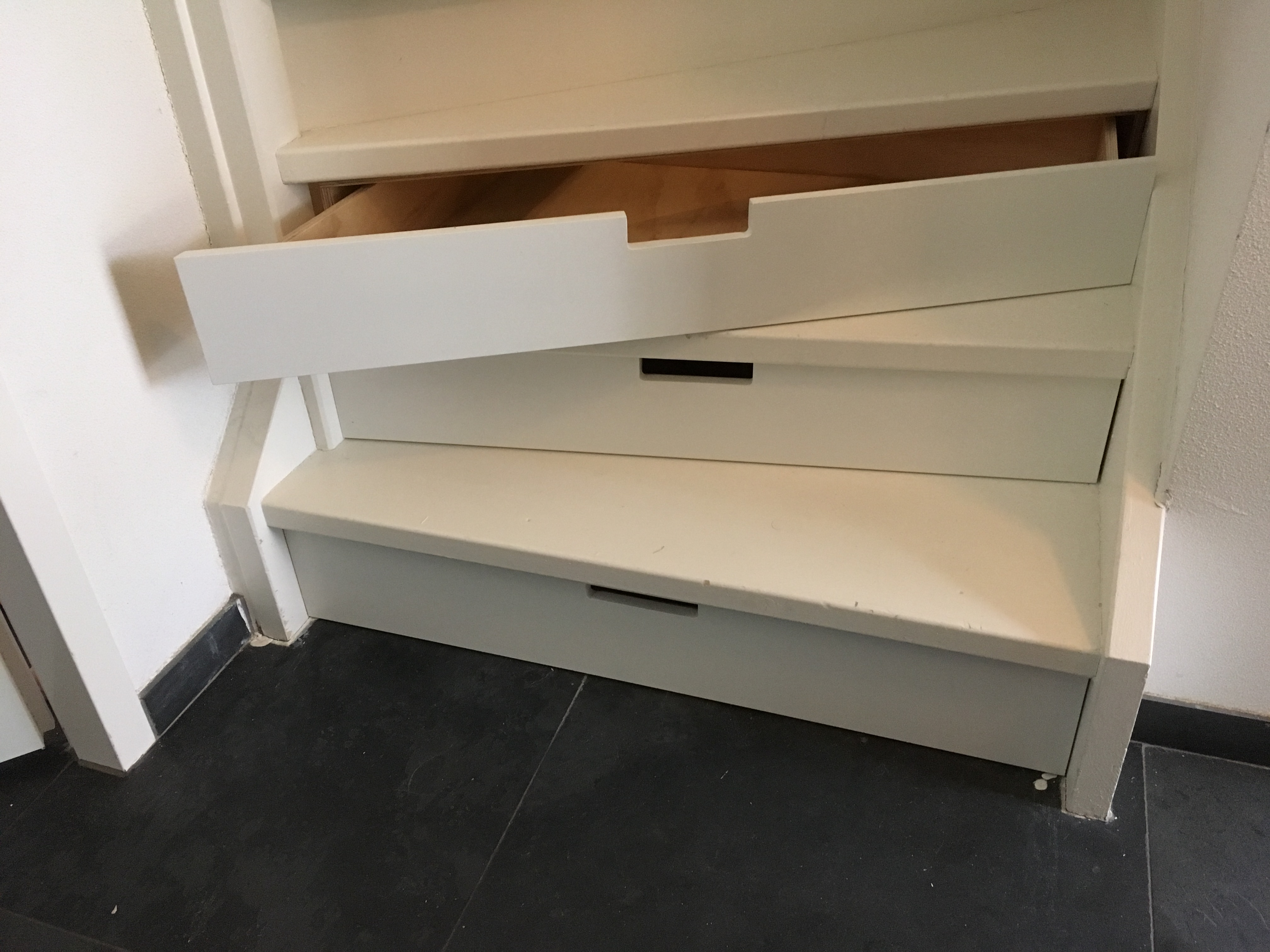 Staircase Drawers ! : 14 Steps (with Pictures) - Instructables