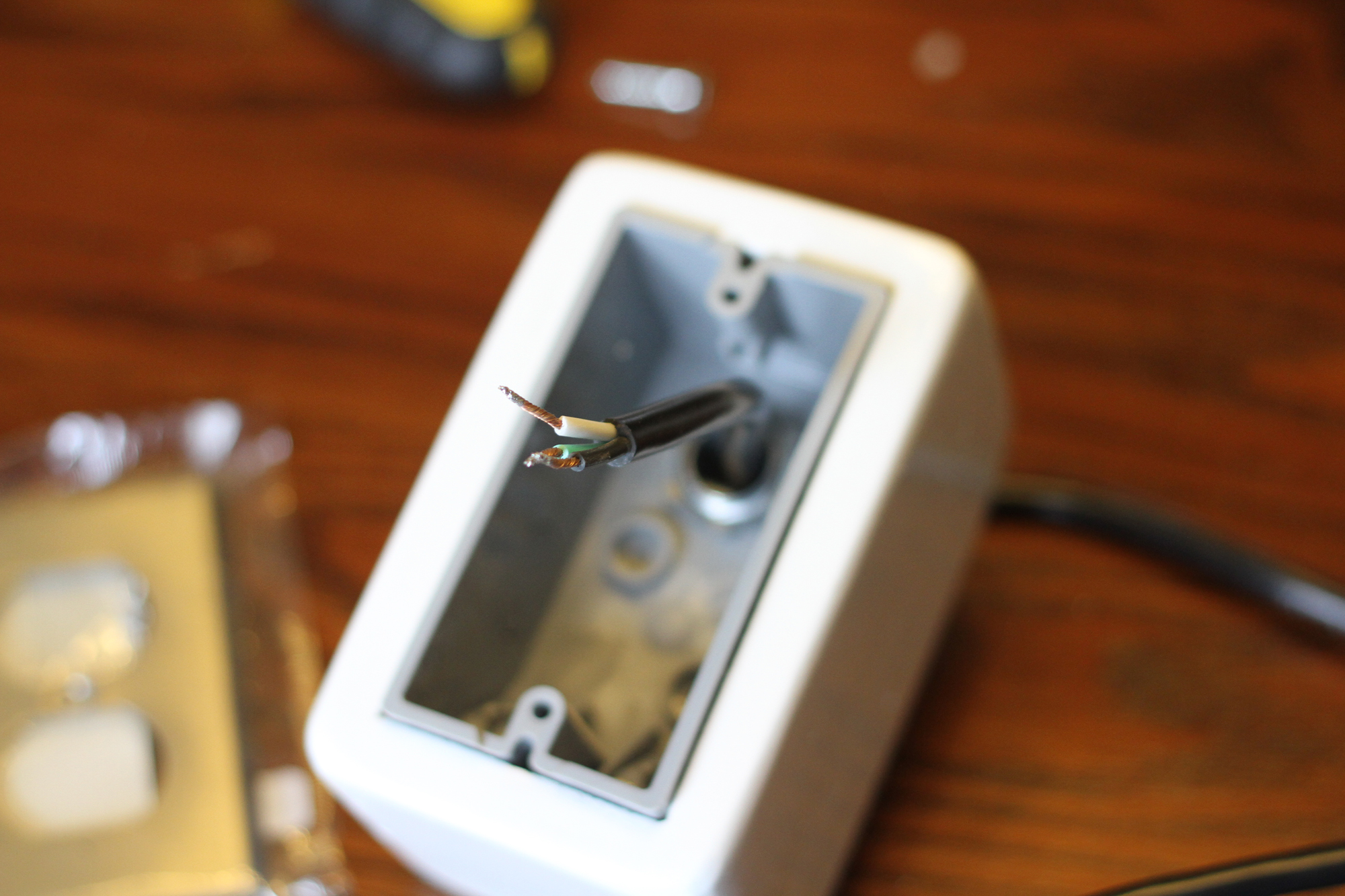 Desktop Power Outlet : 6 Steps (with Pictures) - Instructables