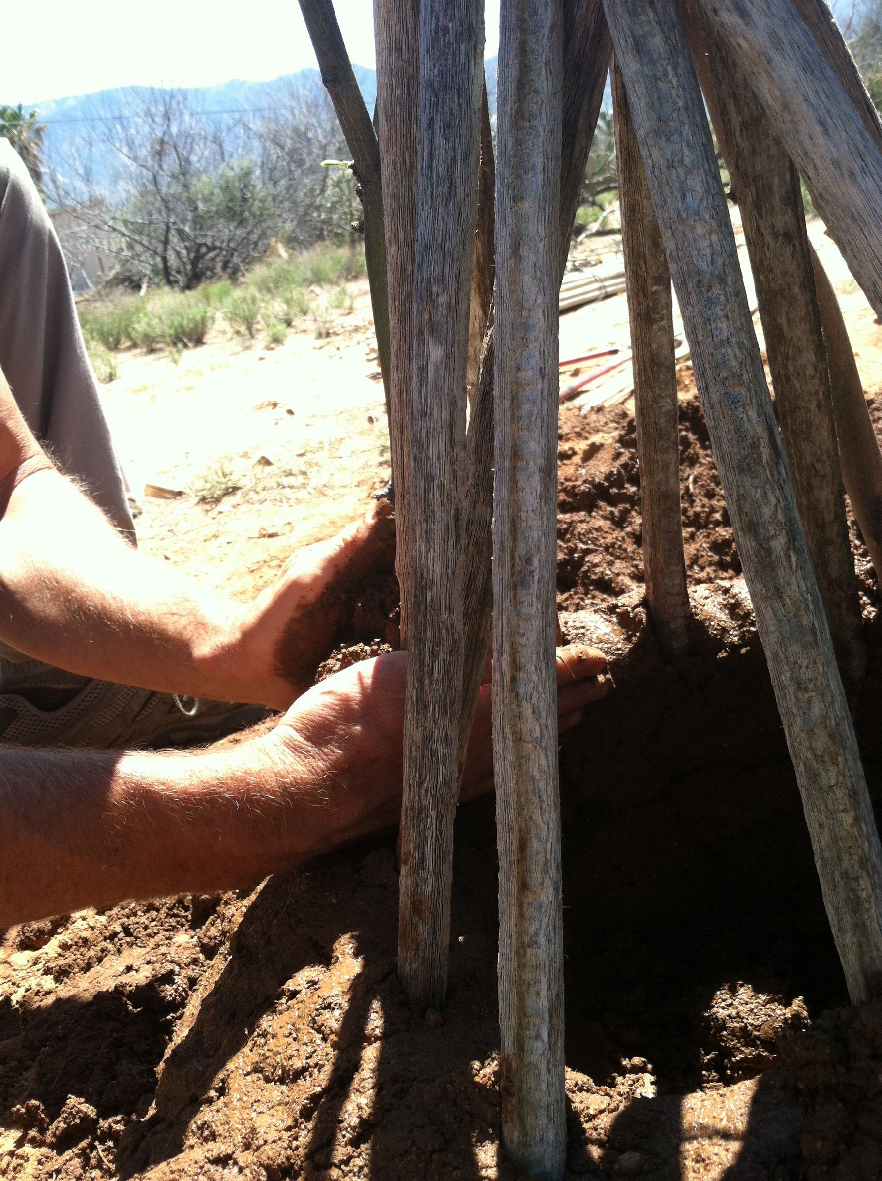 How to Build a Mud Stove : 11 Steps (with Pictures) - Instructables