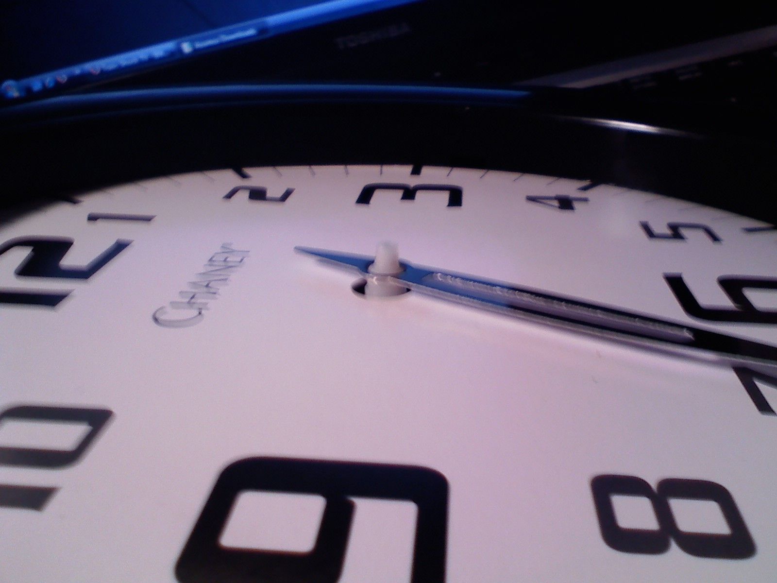 How to Make Your Very Own Professional Wall Clock : 8 Steps - Instructables