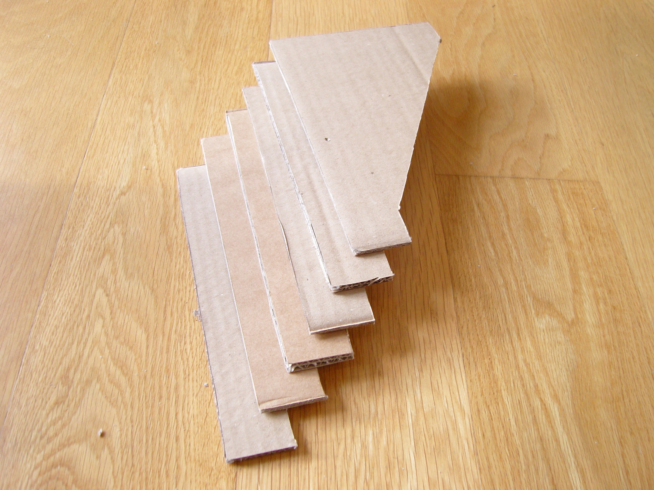How to Make a Cardboard Laptop Stand : 5 Steps (with Pictures ...
