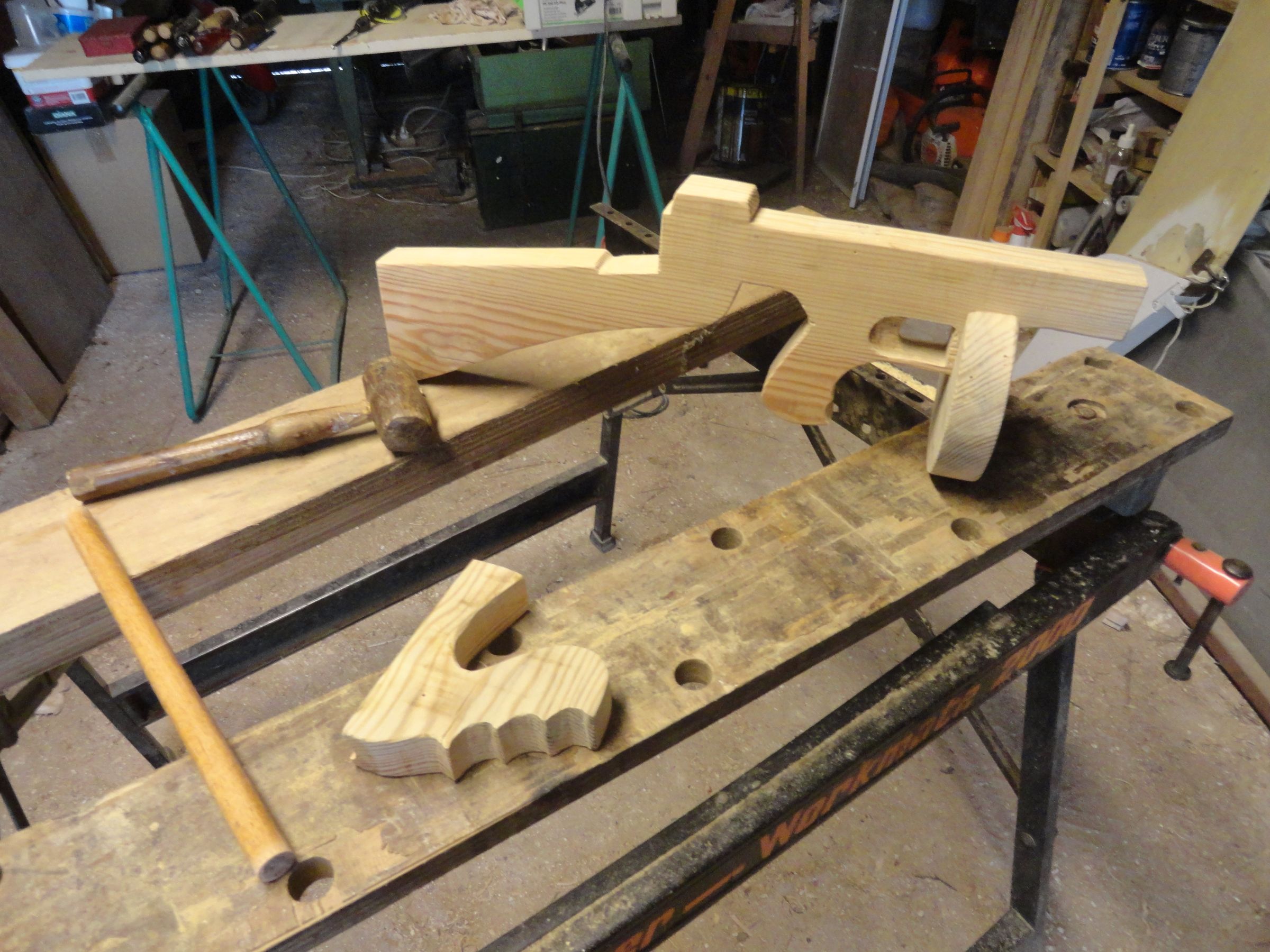 Wood Tommy Gun Replica : 25 Steps - Instructables