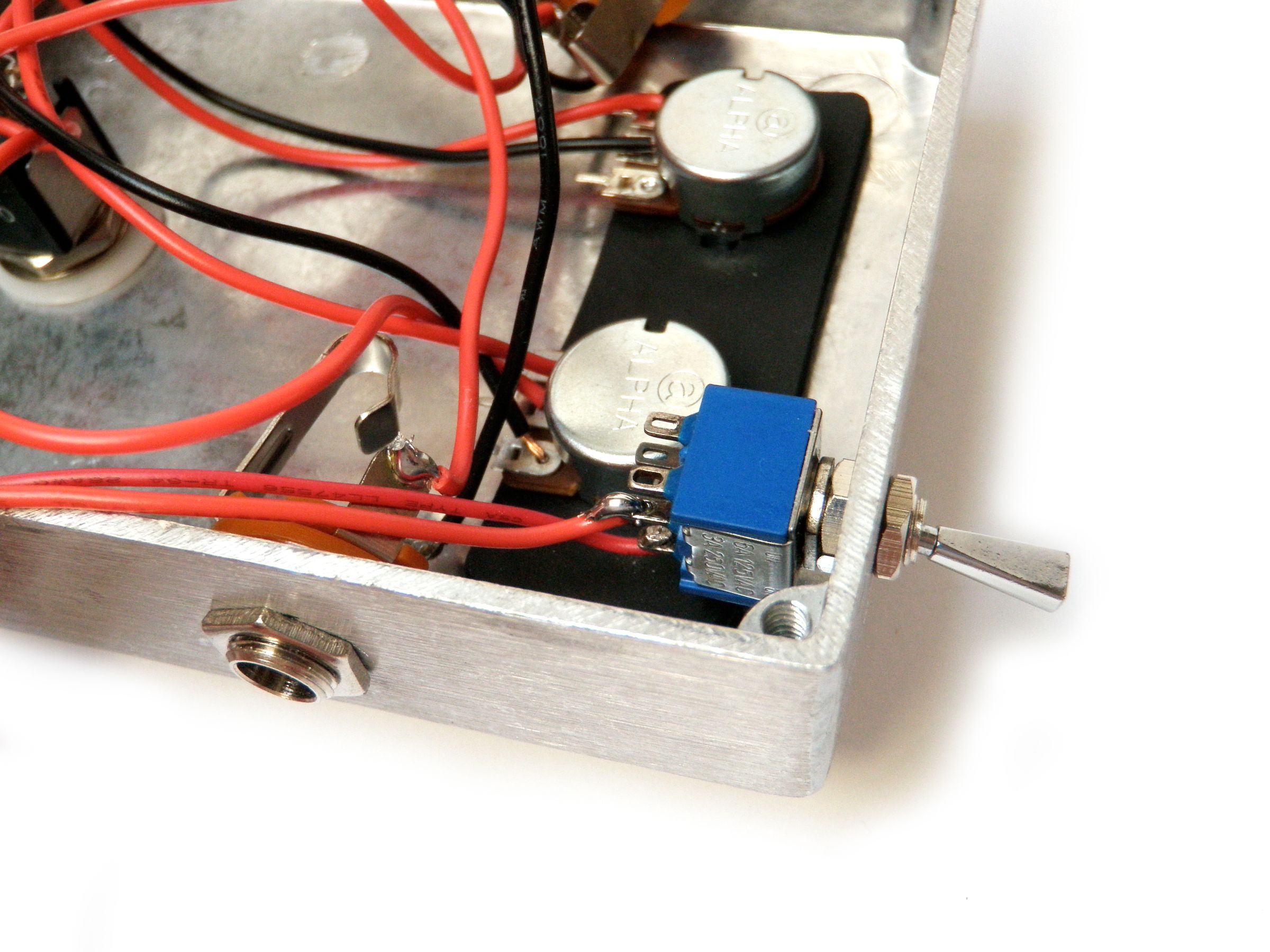 Fuzz Pedal : 18 Steps (with Pictures) - Instructables