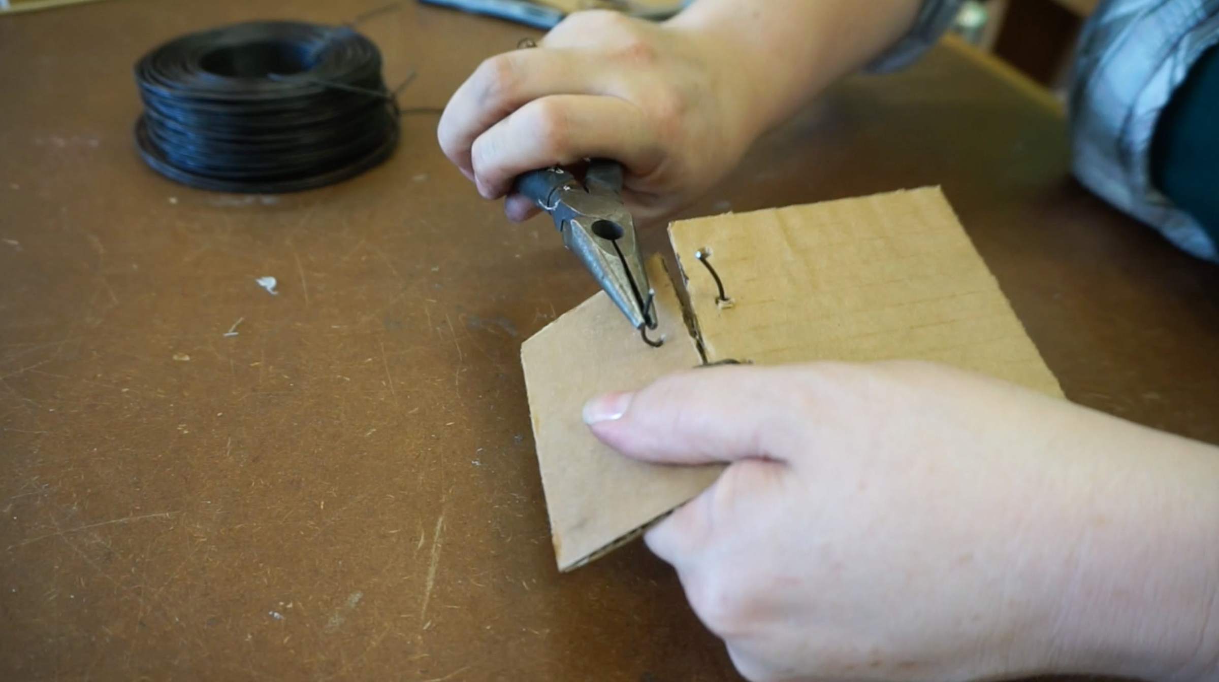 6 Easy Tinkering Hinges : 7 Steps (with Pictures) - Instructables