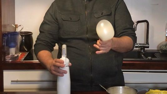 Garlic and Cedar Wood Smoke Filled Mozzarella Balloons : 4 Steps (with ...