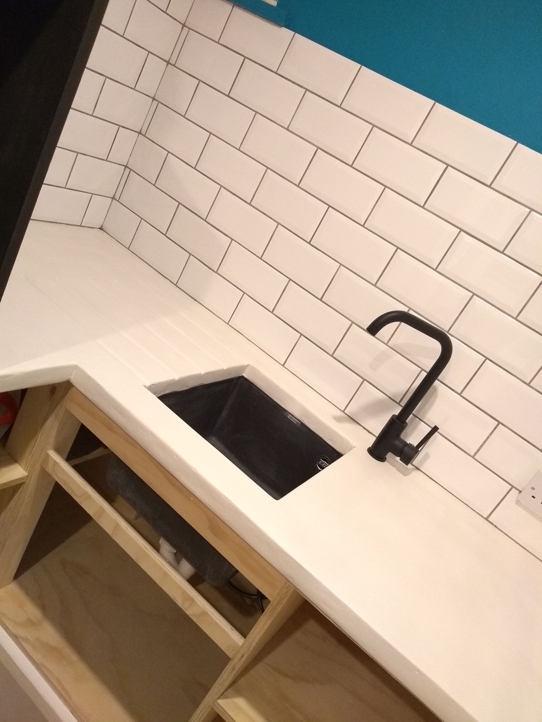 Microcement Worktops for a Bespoke Kitchen : 6 Steps (with Pictures ...