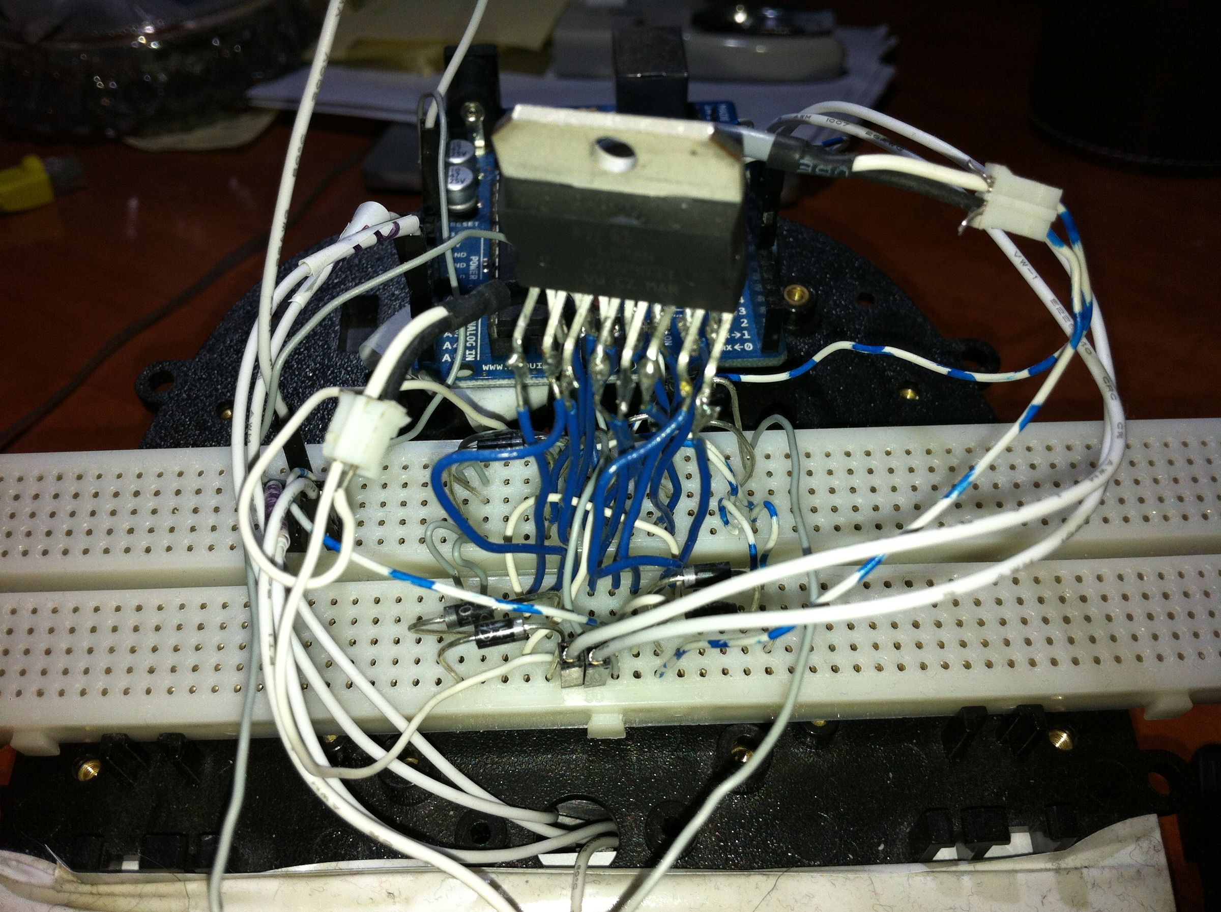 [Arduino] Linefollower With Photoresistors : 5 Steps - Instructables