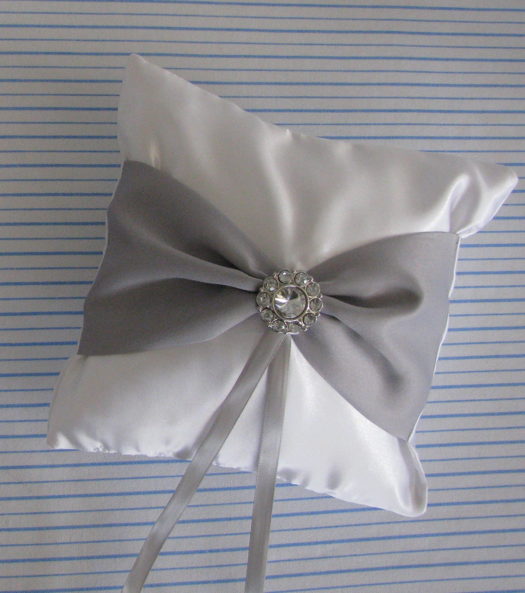Elegant Ring Pillow : 12 Steps (with Pictures) - Instructables