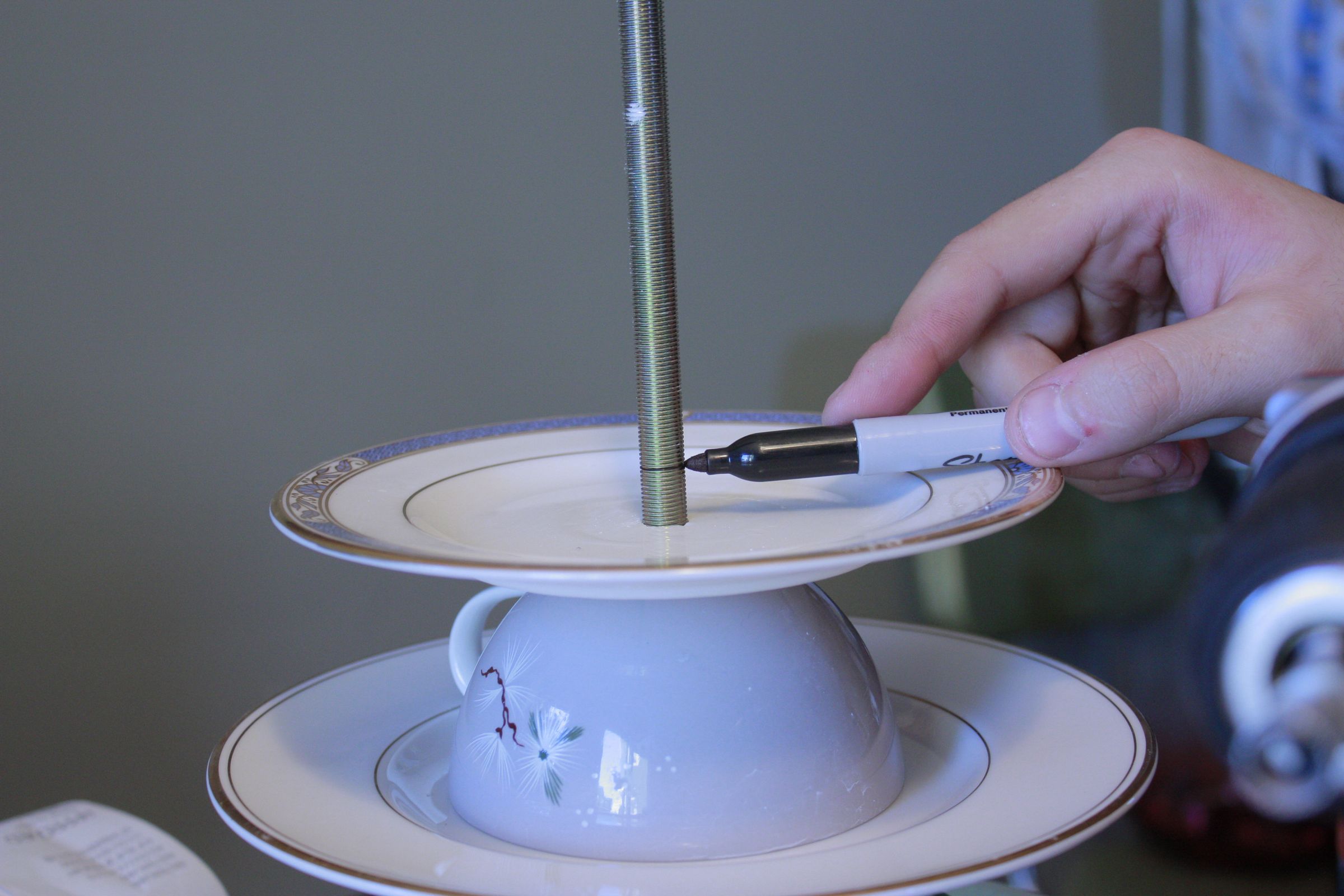 Teacup Jewelry Stand : 5 Steps - Instructables