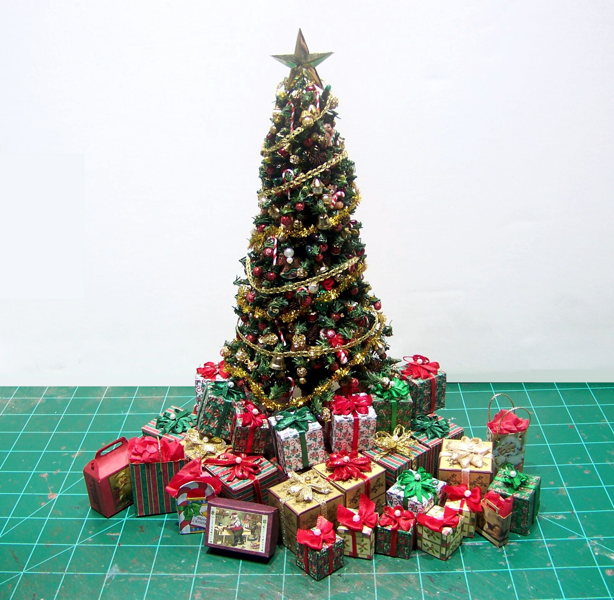 Making Mini Christmas Ornaments (with Pictures) - Instructables