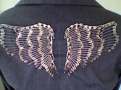 Safety Pin Wings : 9 Steps (with Pictures) - Instructables