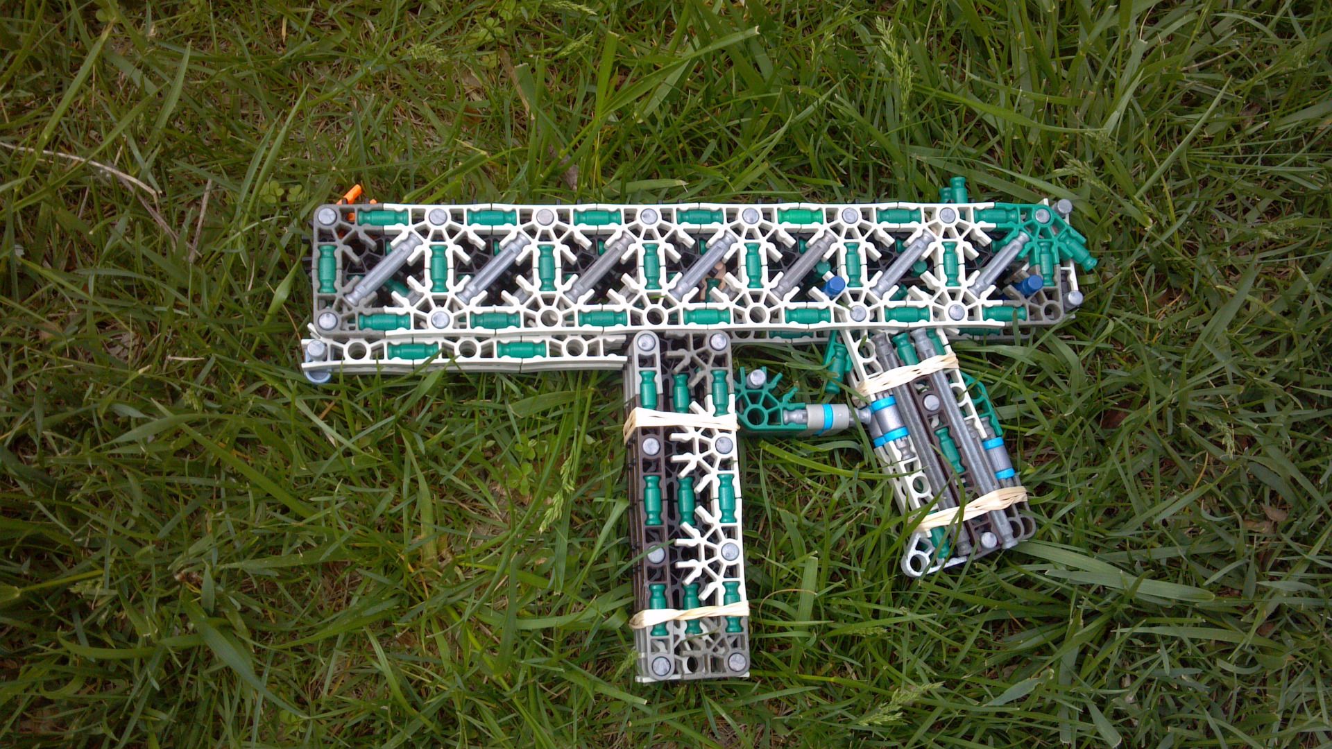 K'nex Machine Pistol: Refuge + Instructions : 5 Steps - Instructables