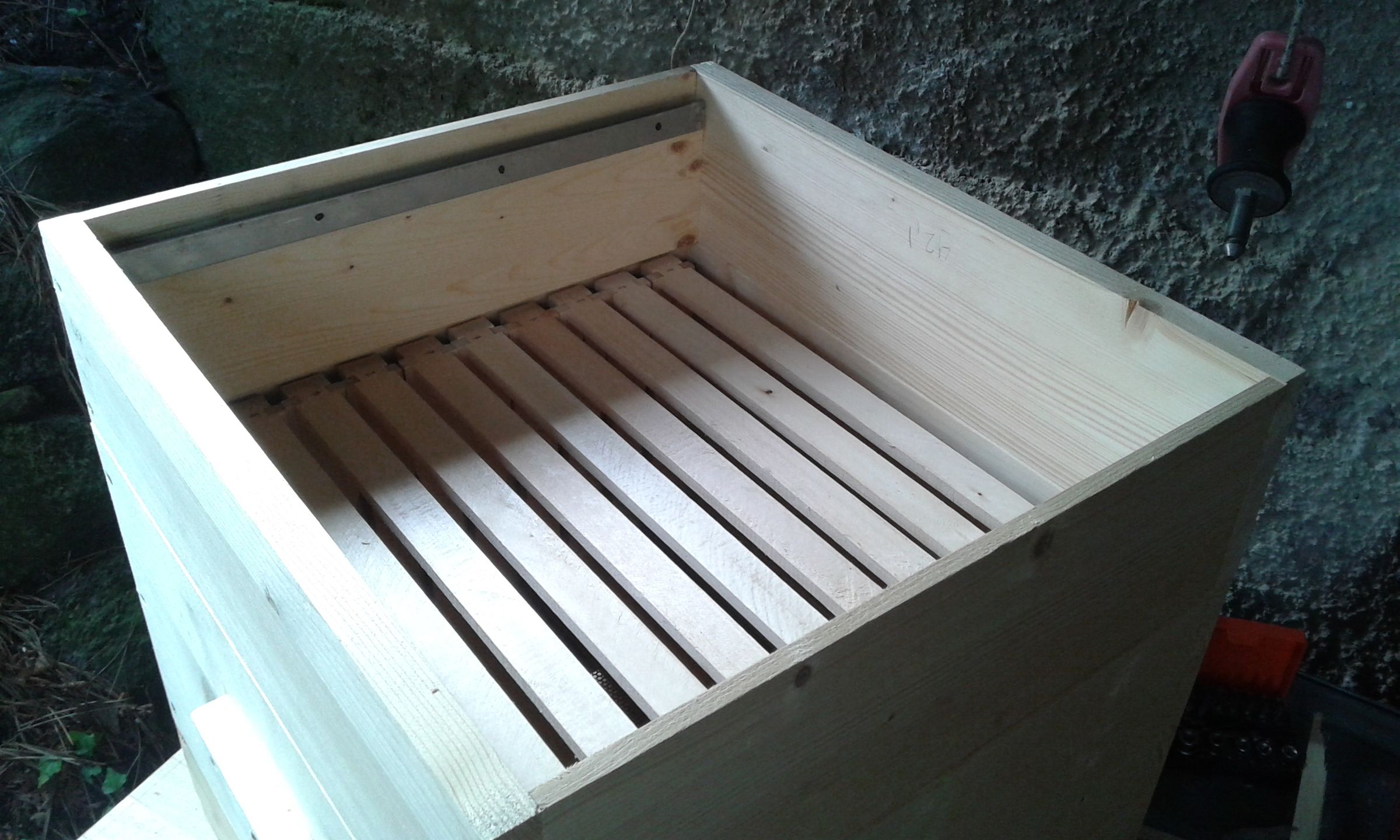 Build a Langstroth Bee Hive (beekeeping the Simple Way) : 7 Steps (with Pictures) - Instructables