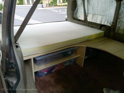 Van Turned Dorm Room, Complete With Bed and Desk : 10 Steps (with ...