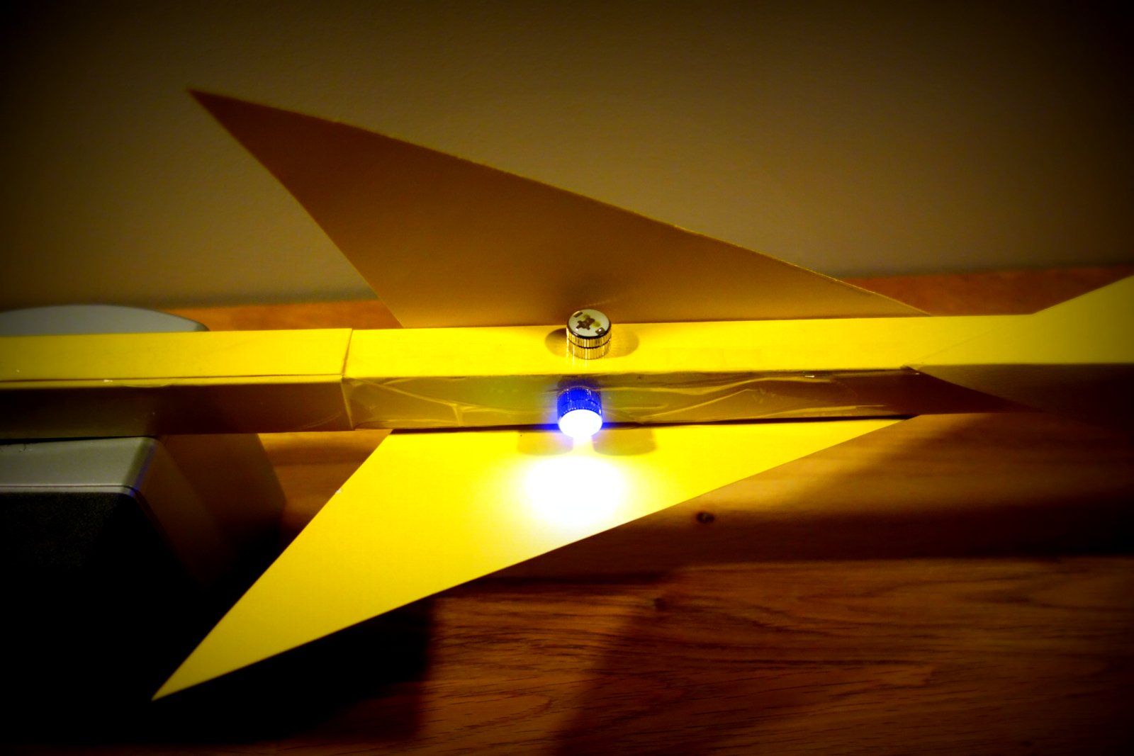 Flashing Paper Lightning Bolt : 3 Steps (with Pictures) - Instructables