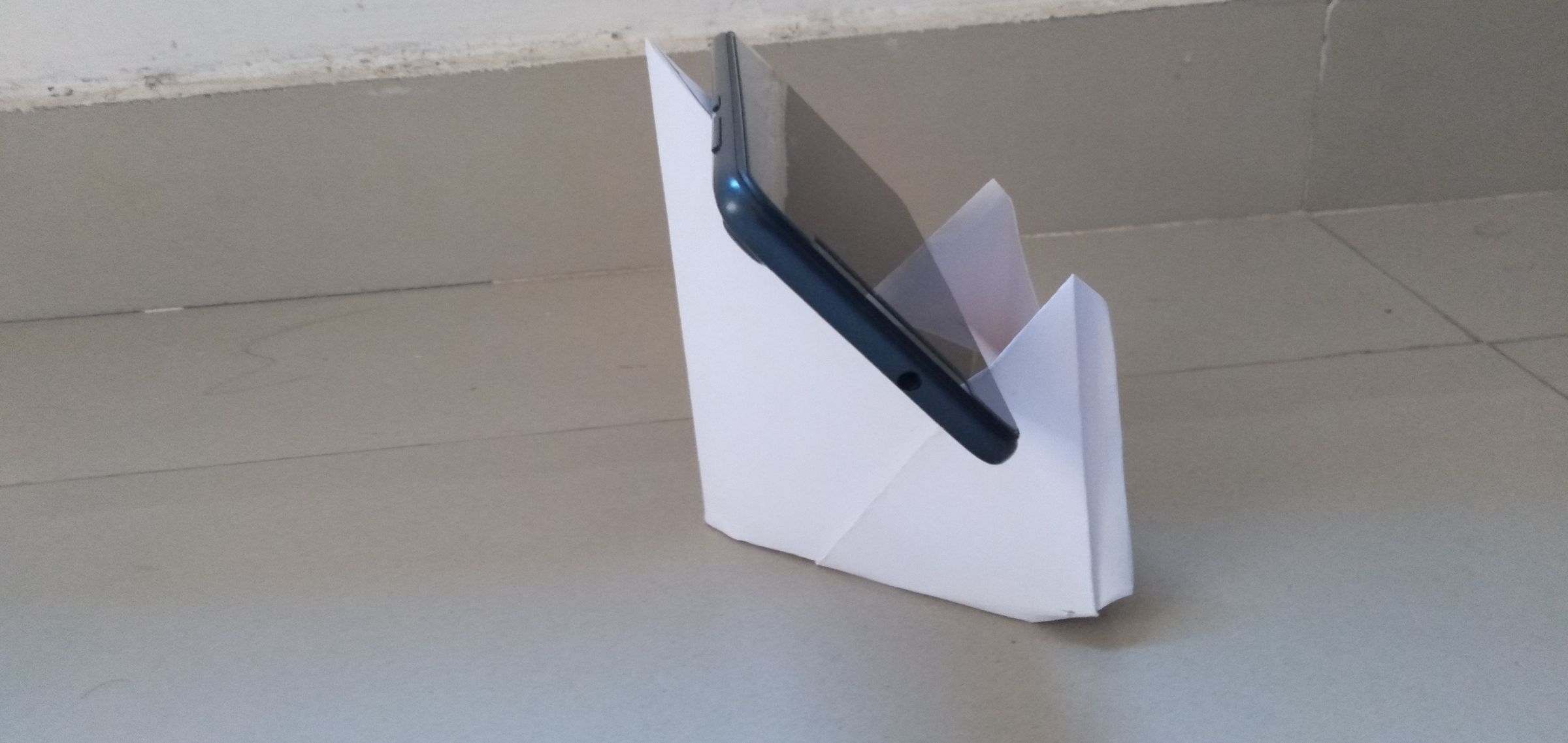 DIY Paper Stand for Smartphone (No Glue ) : 5 Steps - Instructables