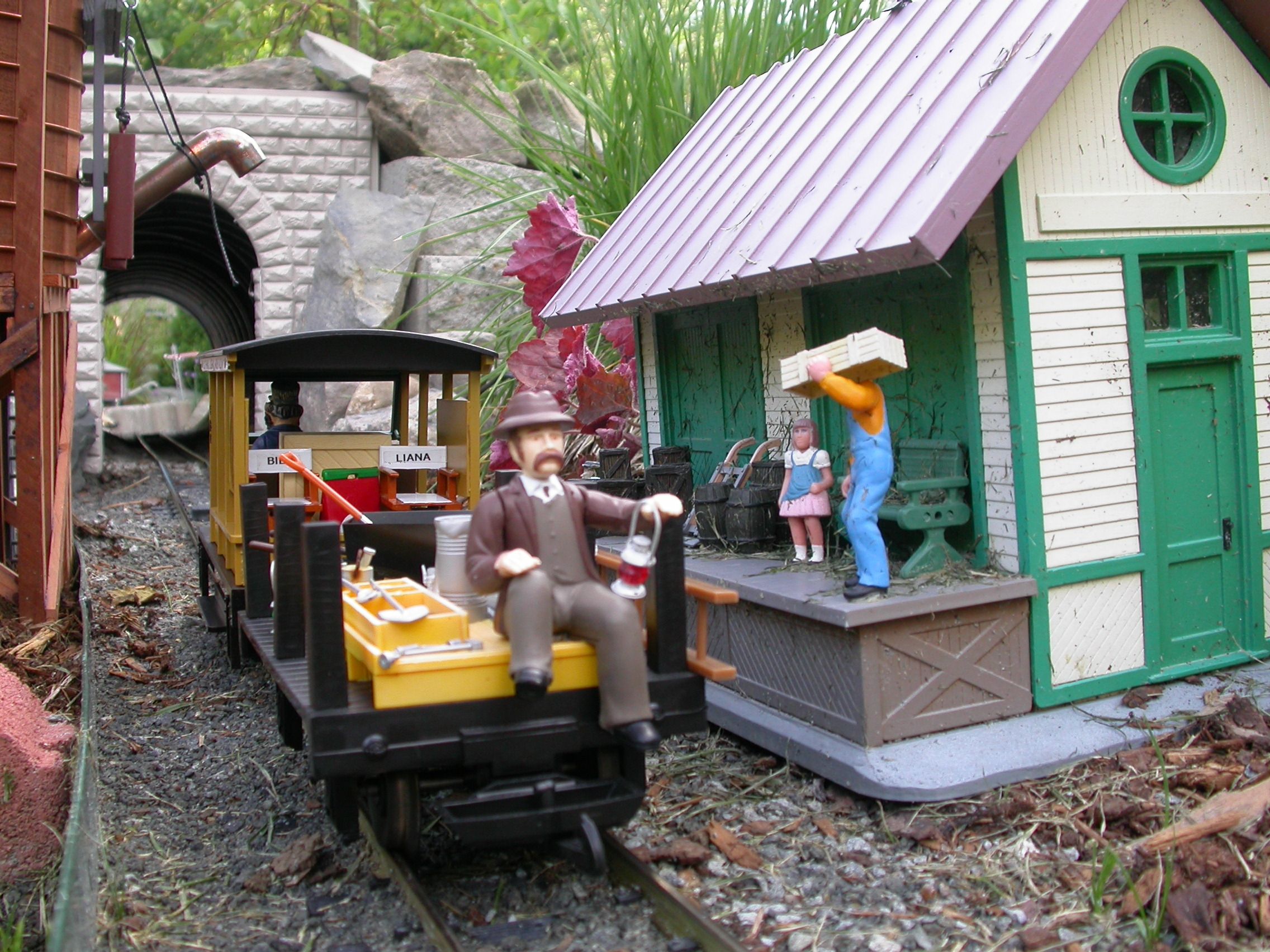 My Backyard Garden Railway (with Pictures) - Instructables