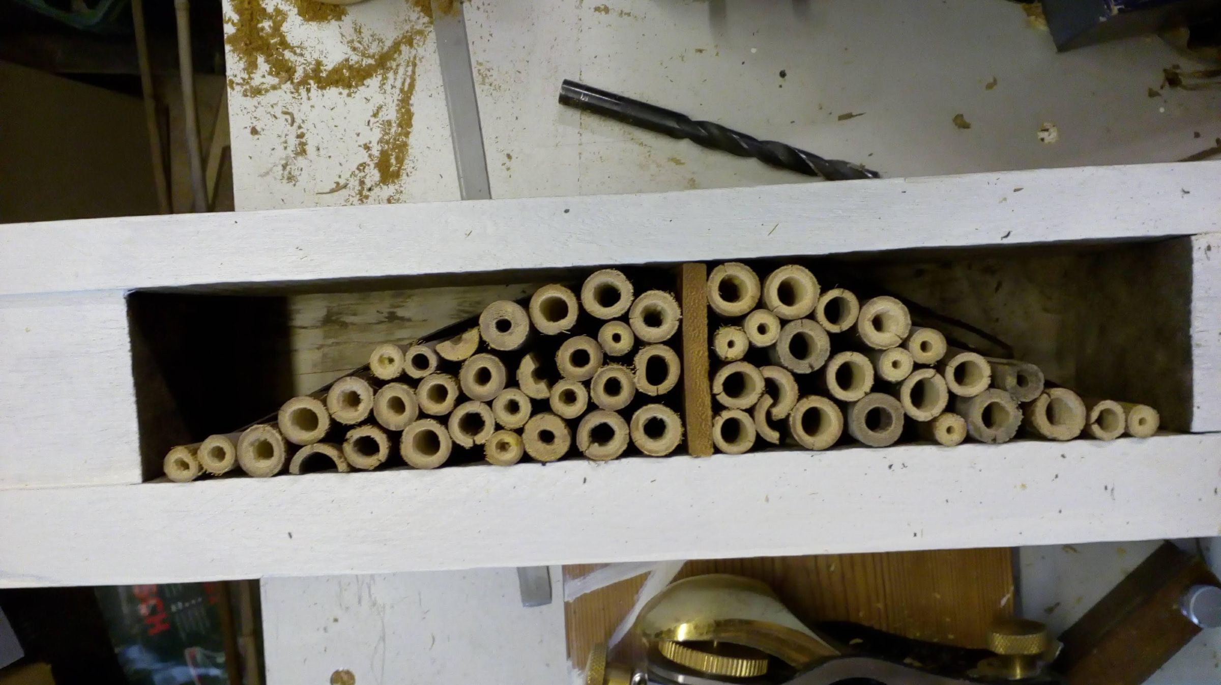 Bee & Bug Tower Hotel : 7 Steps (with Pictures) - Instructables