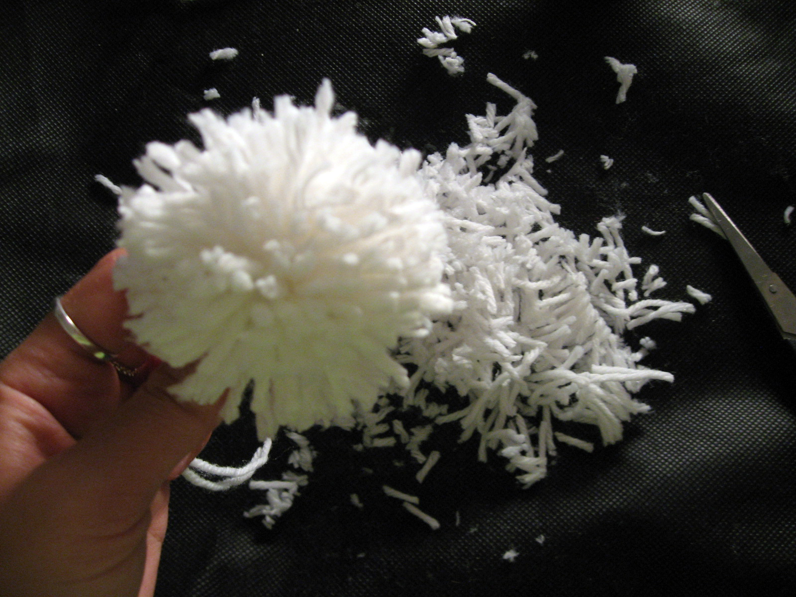 Yarn Puffs : 6 Steps (with Pictures) - Instructables