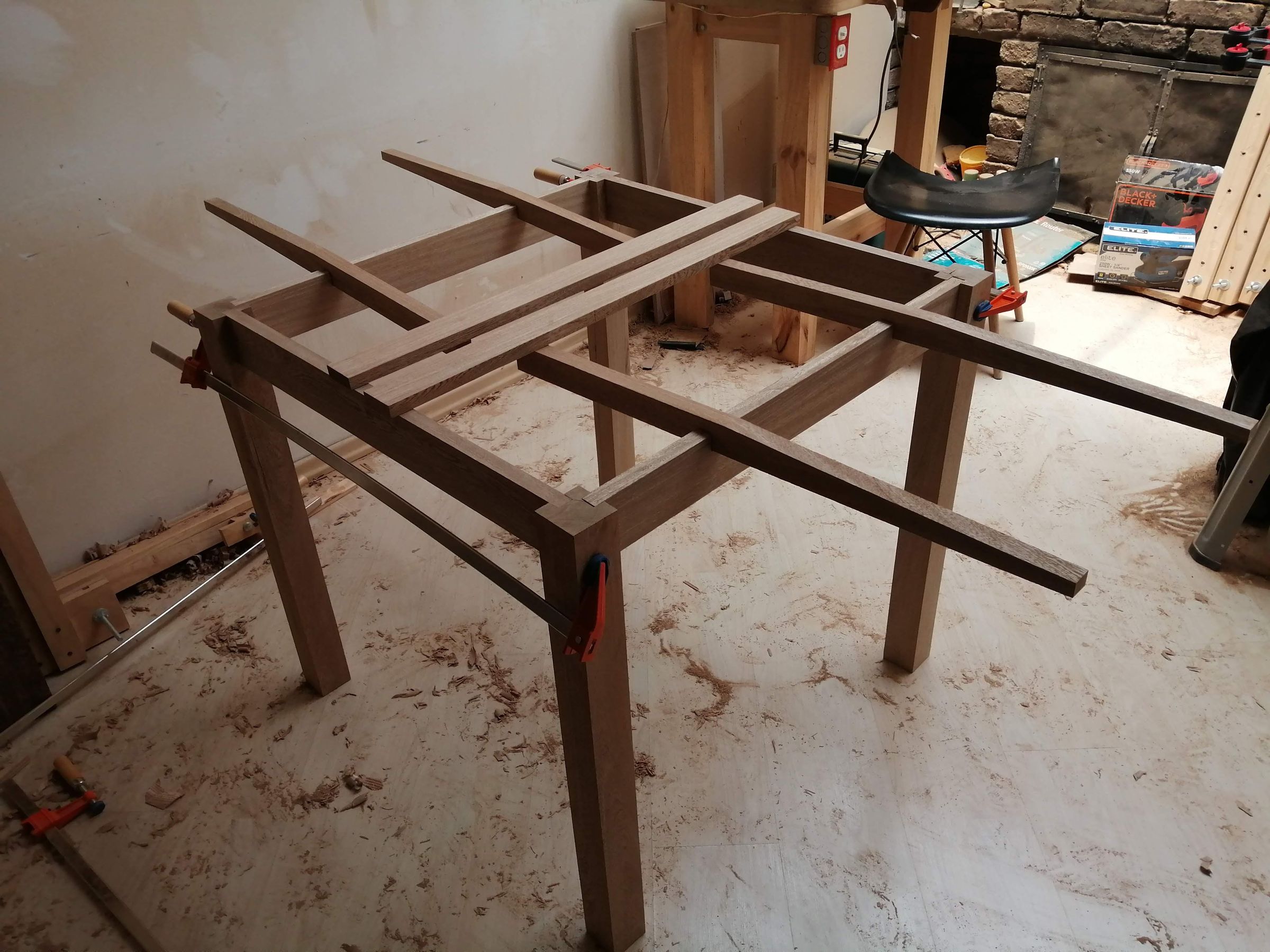 How to Make: a Dutch Draw-Leaf Dining Table : 5 Steps - Instructables