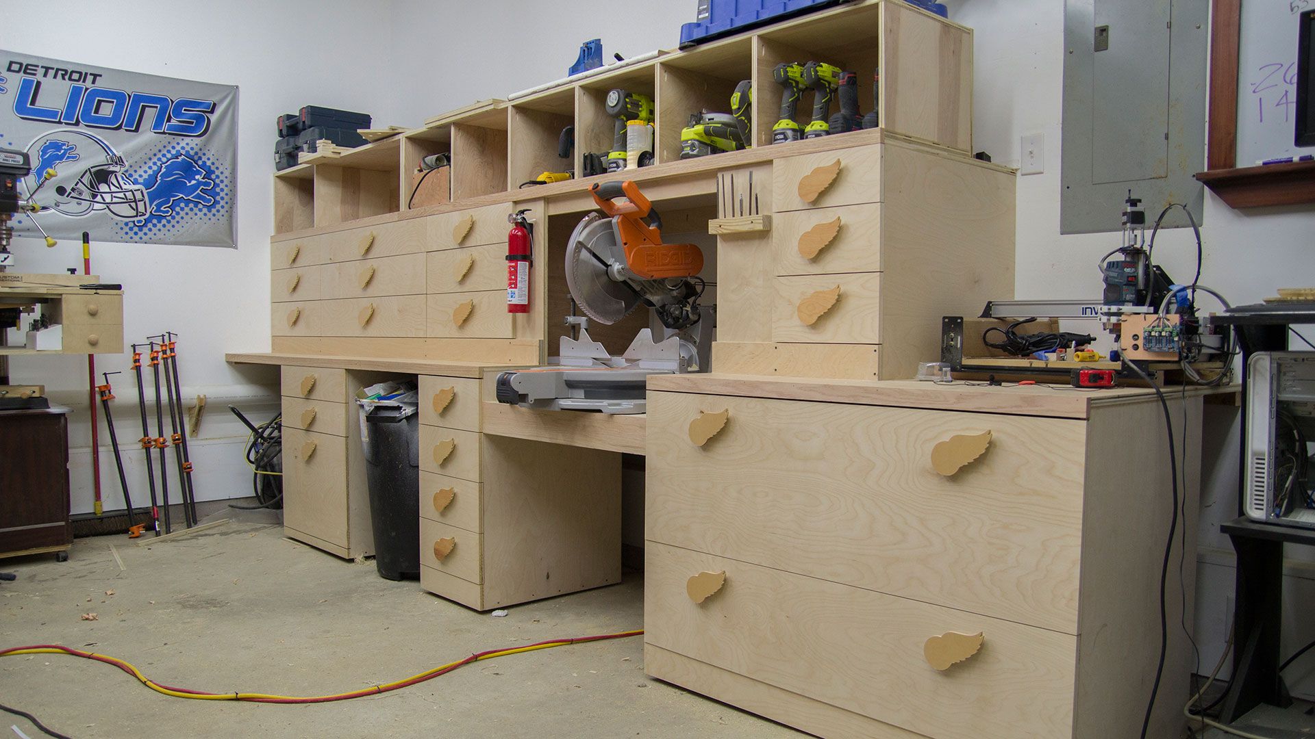 The Ultimate Miter Saw Station : 26 Steps (with Pictures) - Instructables