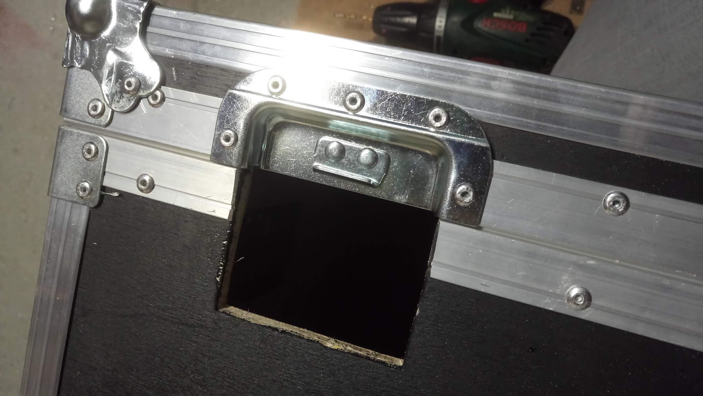 Making of a DIY Flightcase : 9 Steps (with Pictures) - Instructables